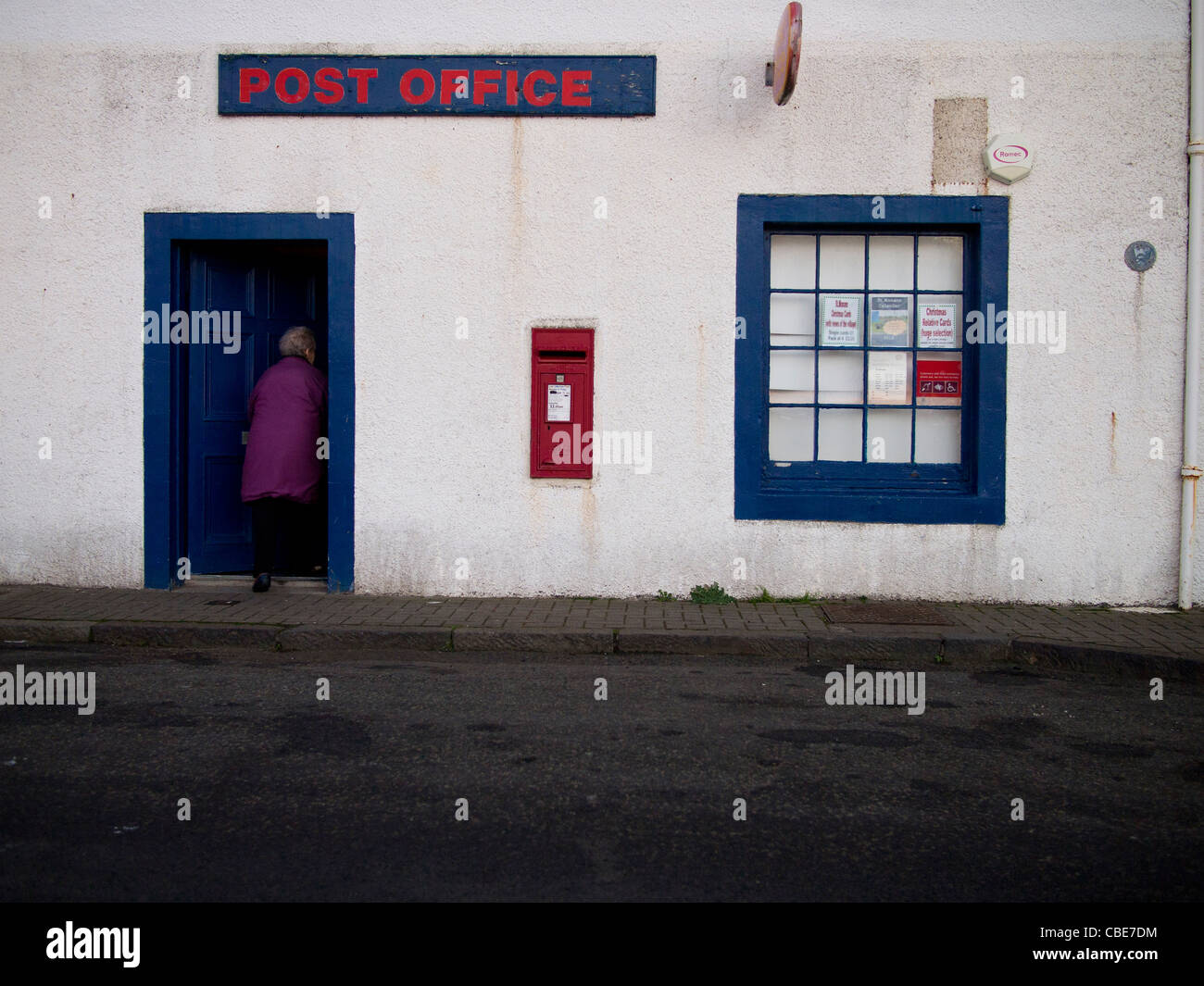 Red and blue post office box hi-res stock photography and images - Alamy