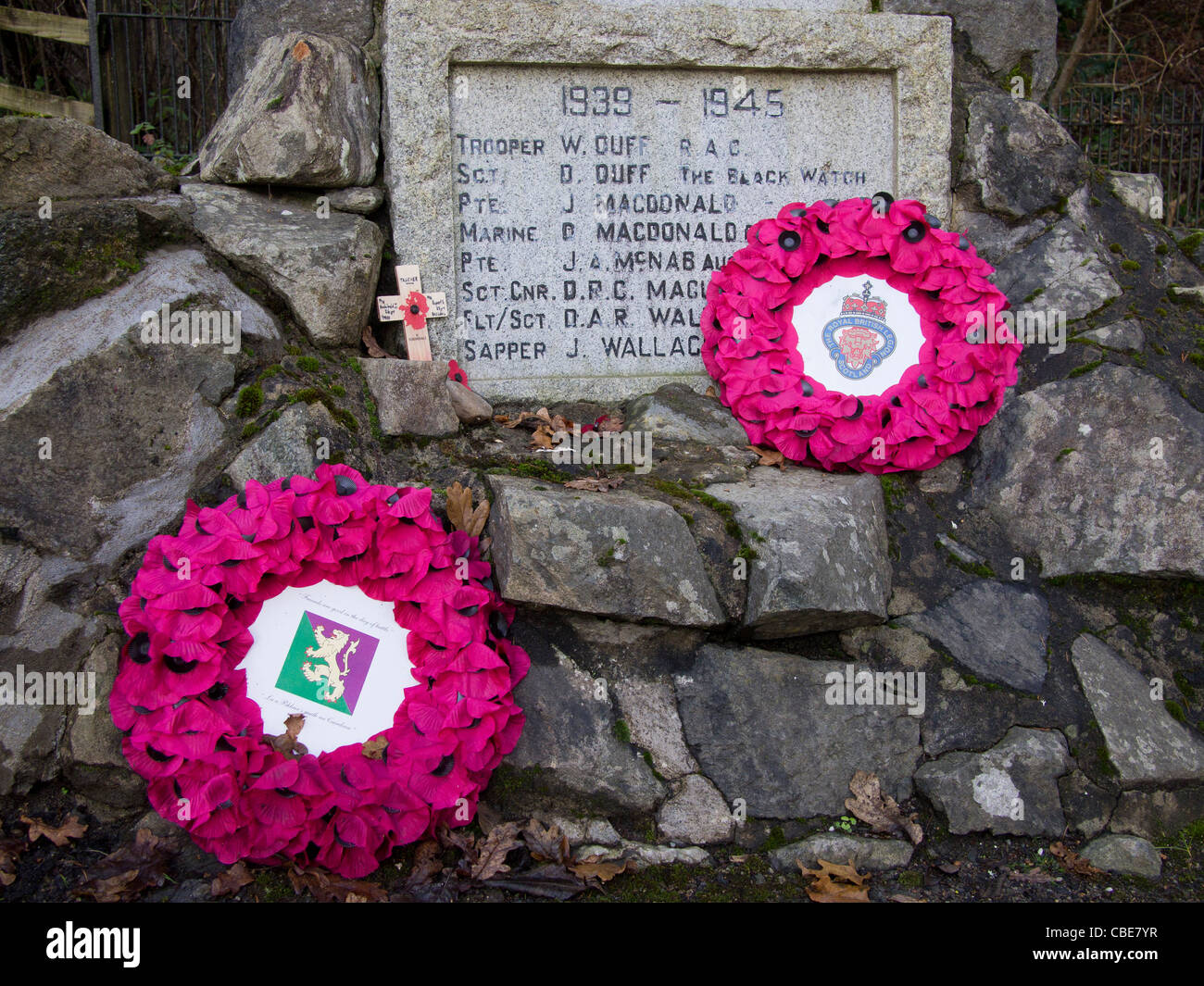 War Memorial and Poppies, Strathtay, Scotland Stock Photo - Alamy