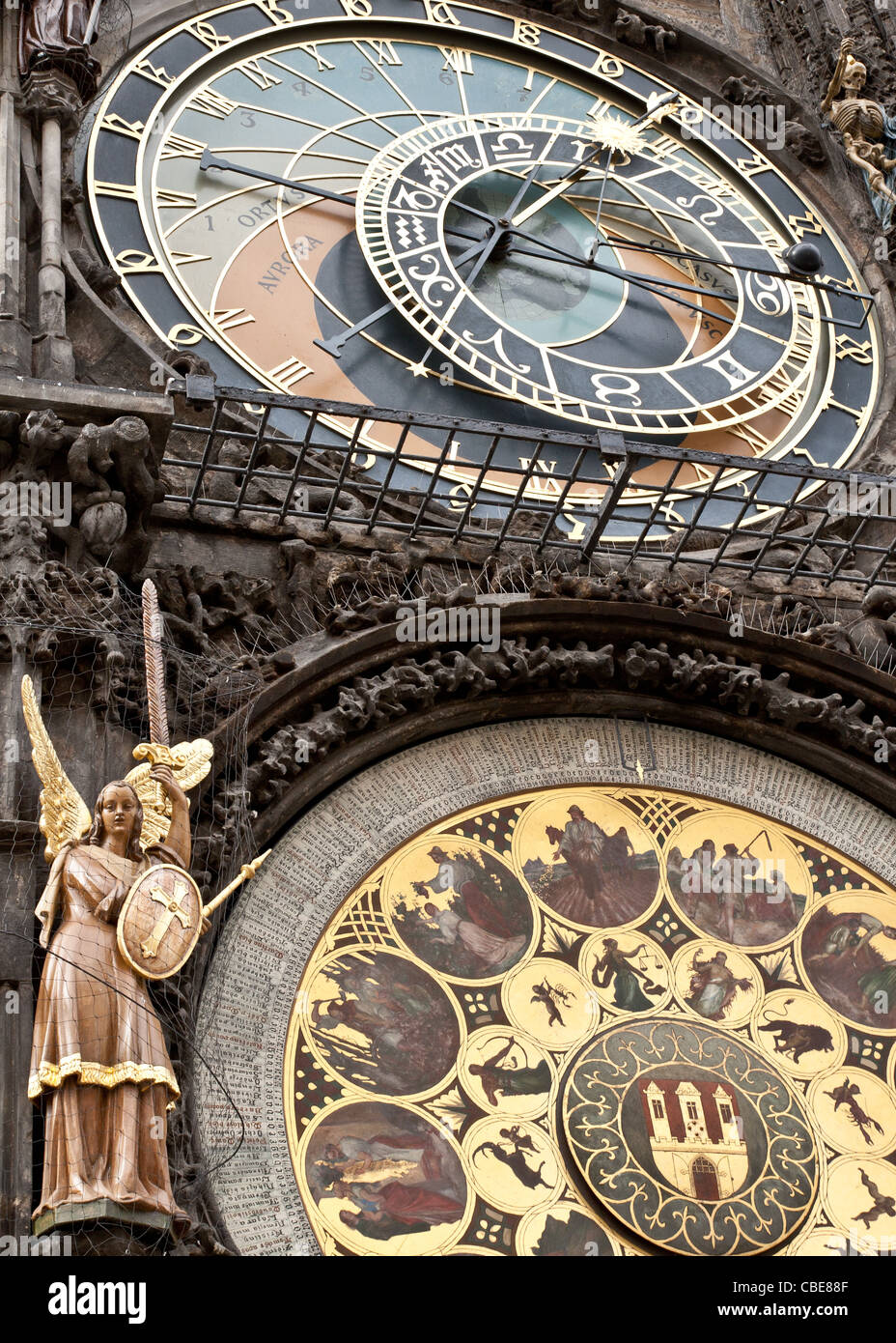 Brass dial clock hi-res stock photography and images - Alamy