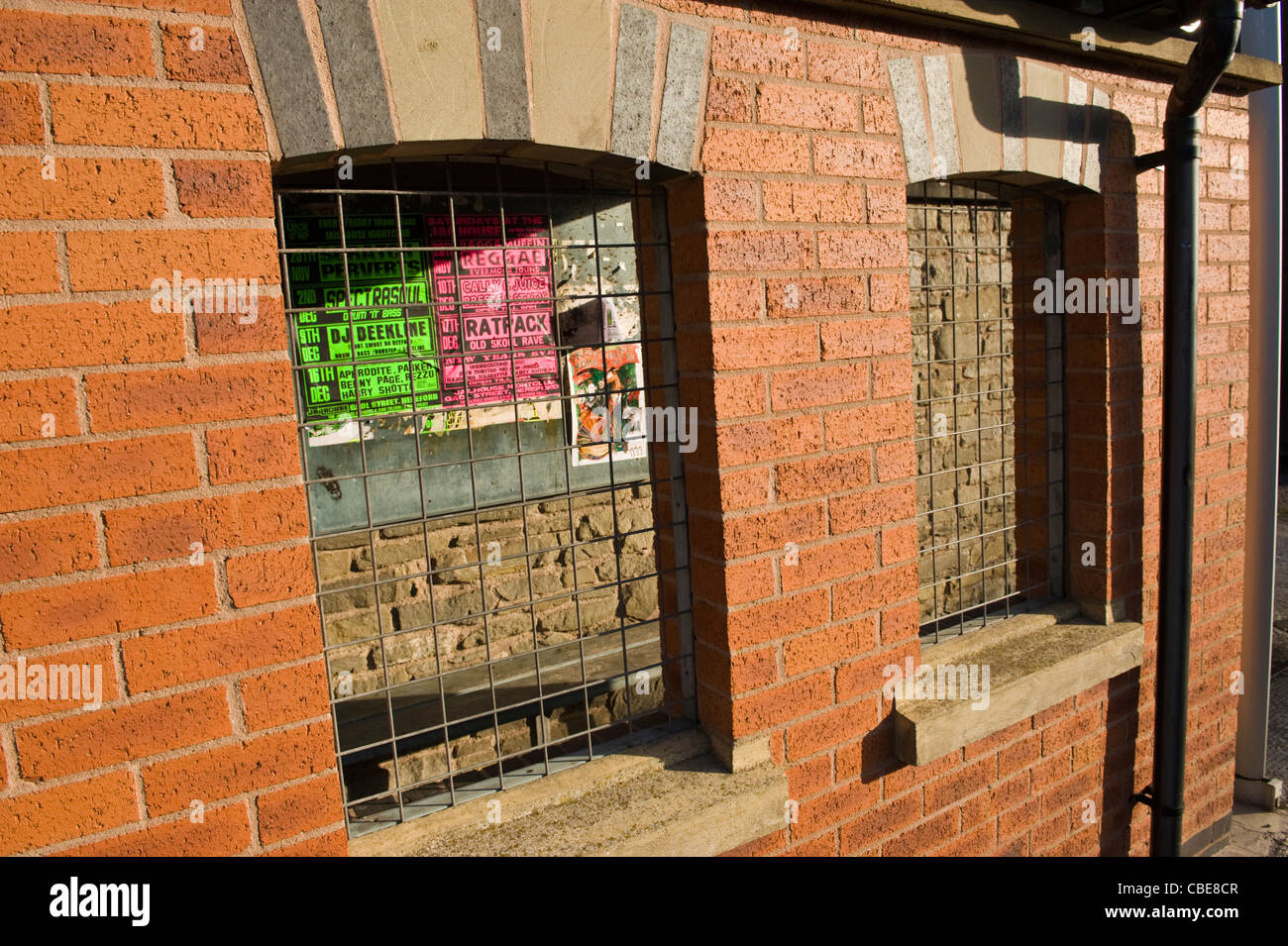 Brick built shelter bus stop hi-res stock photography and images - Alamy