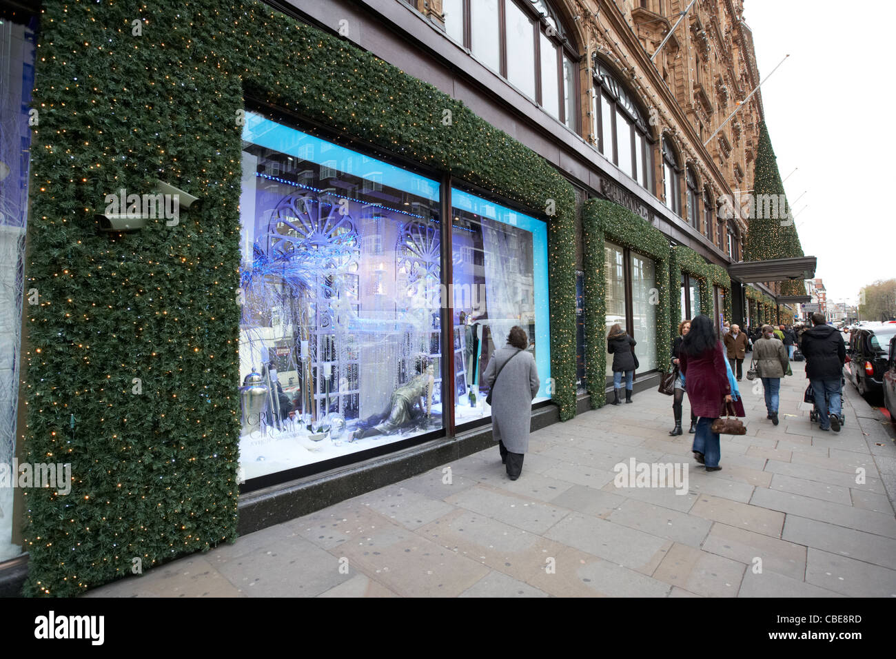 harrods department store knightsbridge christmas shopping window ...