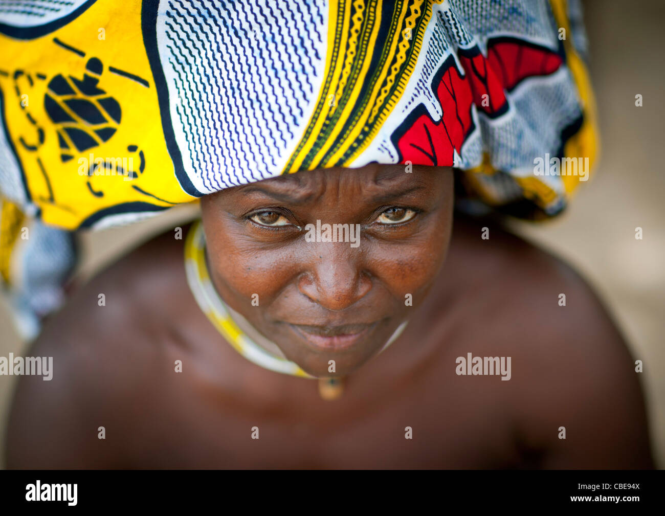Tribal headdress hi-res stock photography and images - Alamy