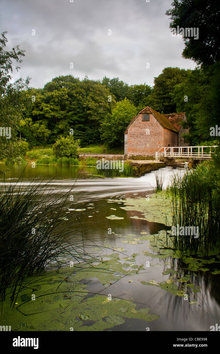 River stour riverside hi-res stock photography and images - Alamy