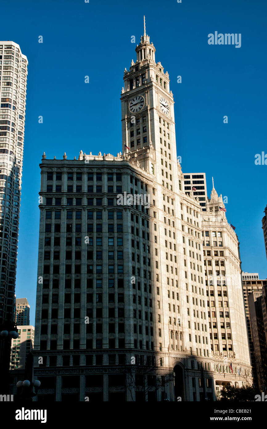 Chicago wrigley building on hi-res stock photography and images - Alamy