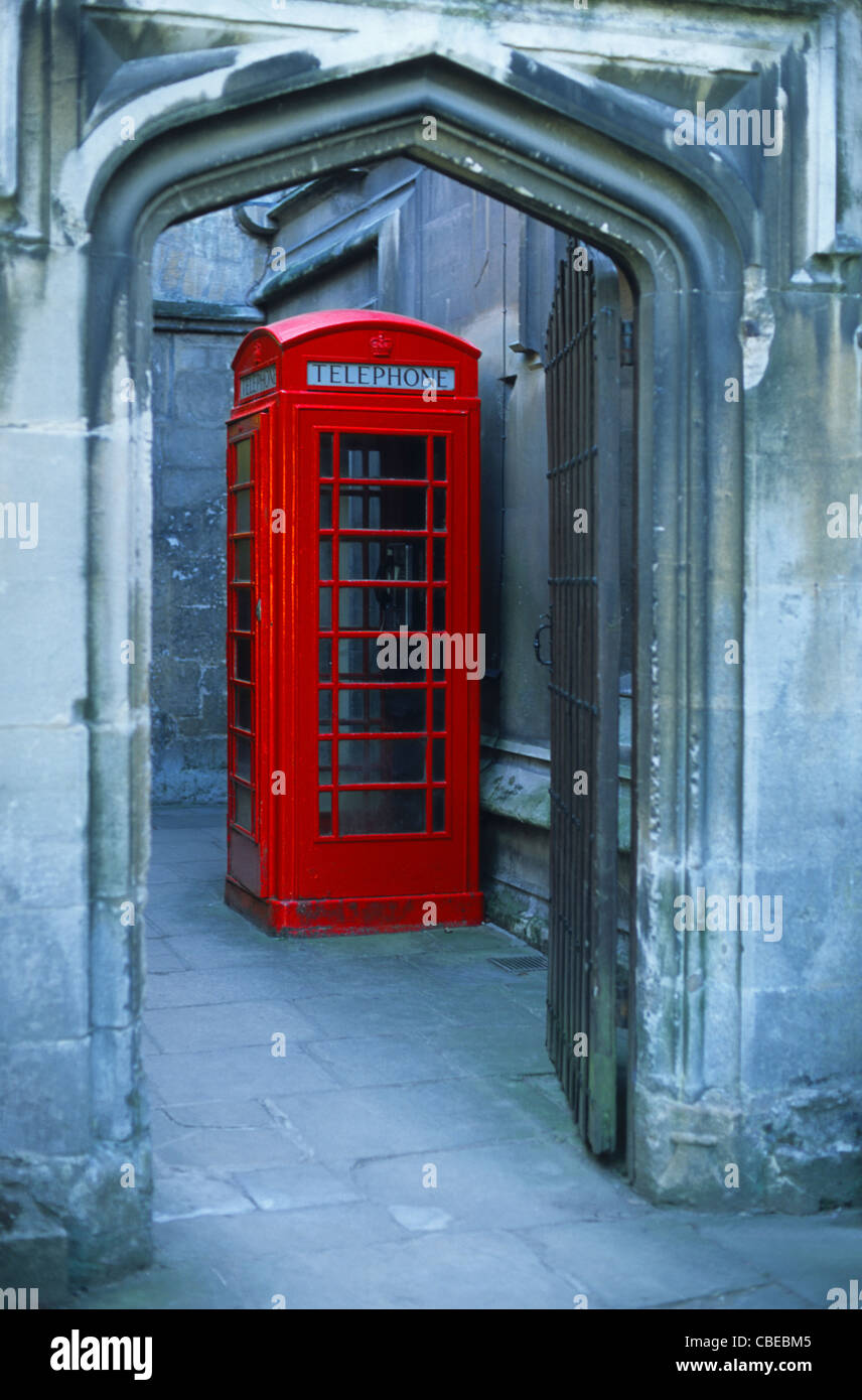 British phone box oxford hi-res stock photography and images - Alamy