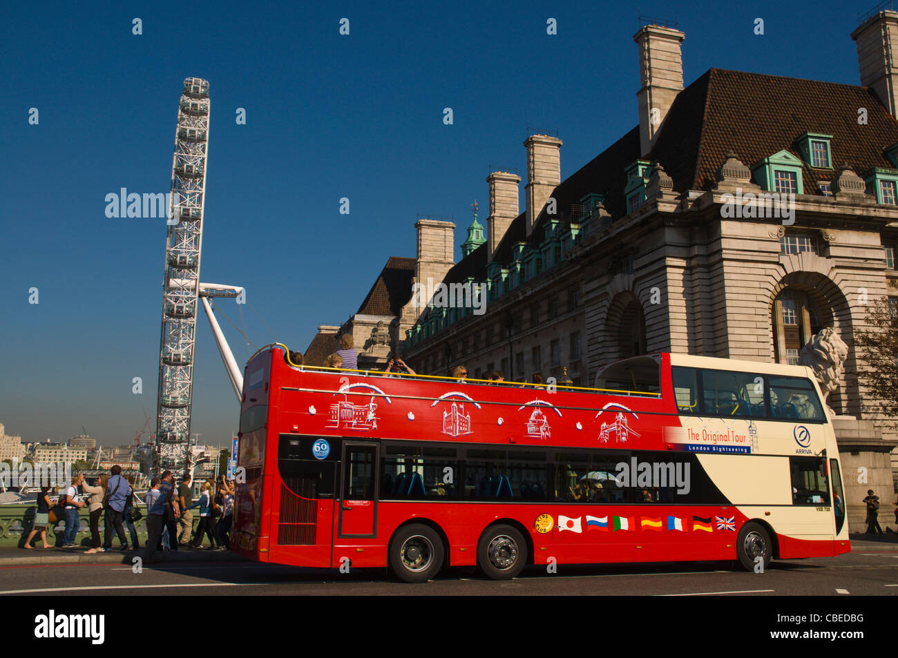London sightseeing tour bus hi-res stock photography and images - Alamy