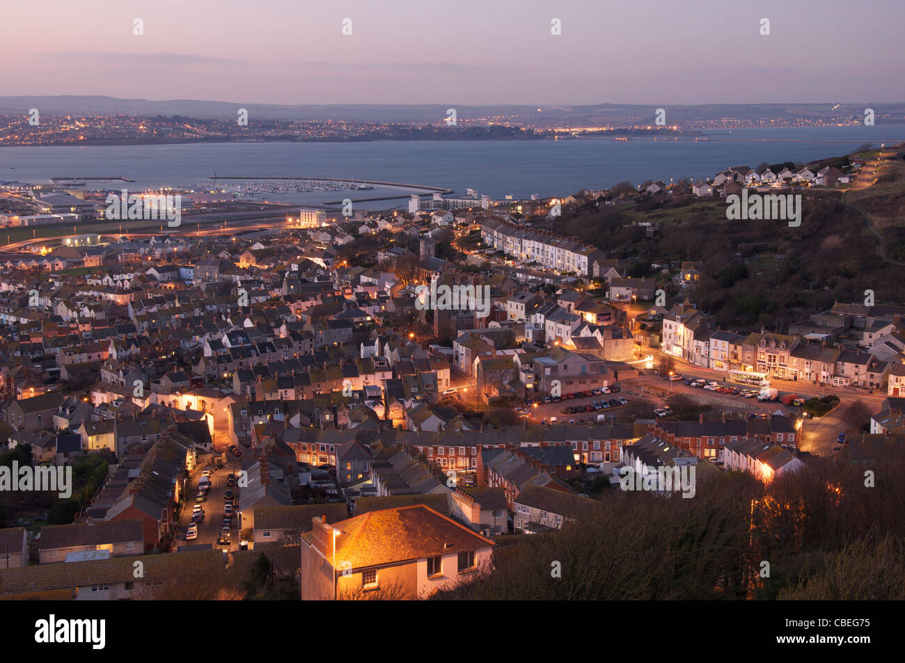 British rooftops twilight hi-res stock photography and images - Alamy