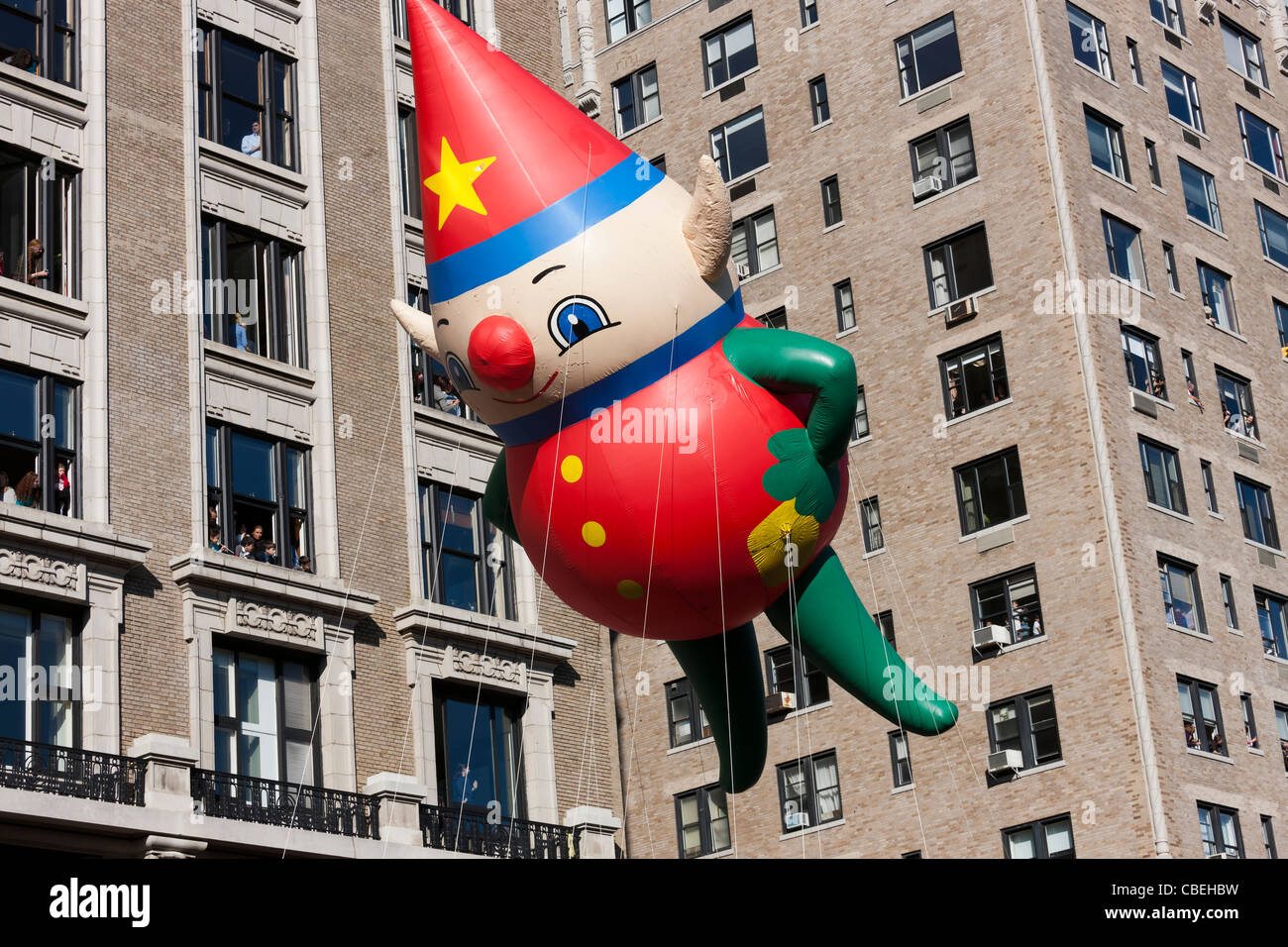 Elf parade balloon hi-res stock photography and images - Alamy