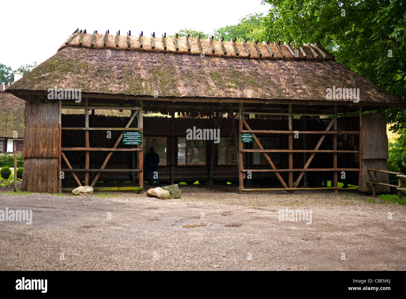Tobacco barn hi-res stock photography and images - Alamy