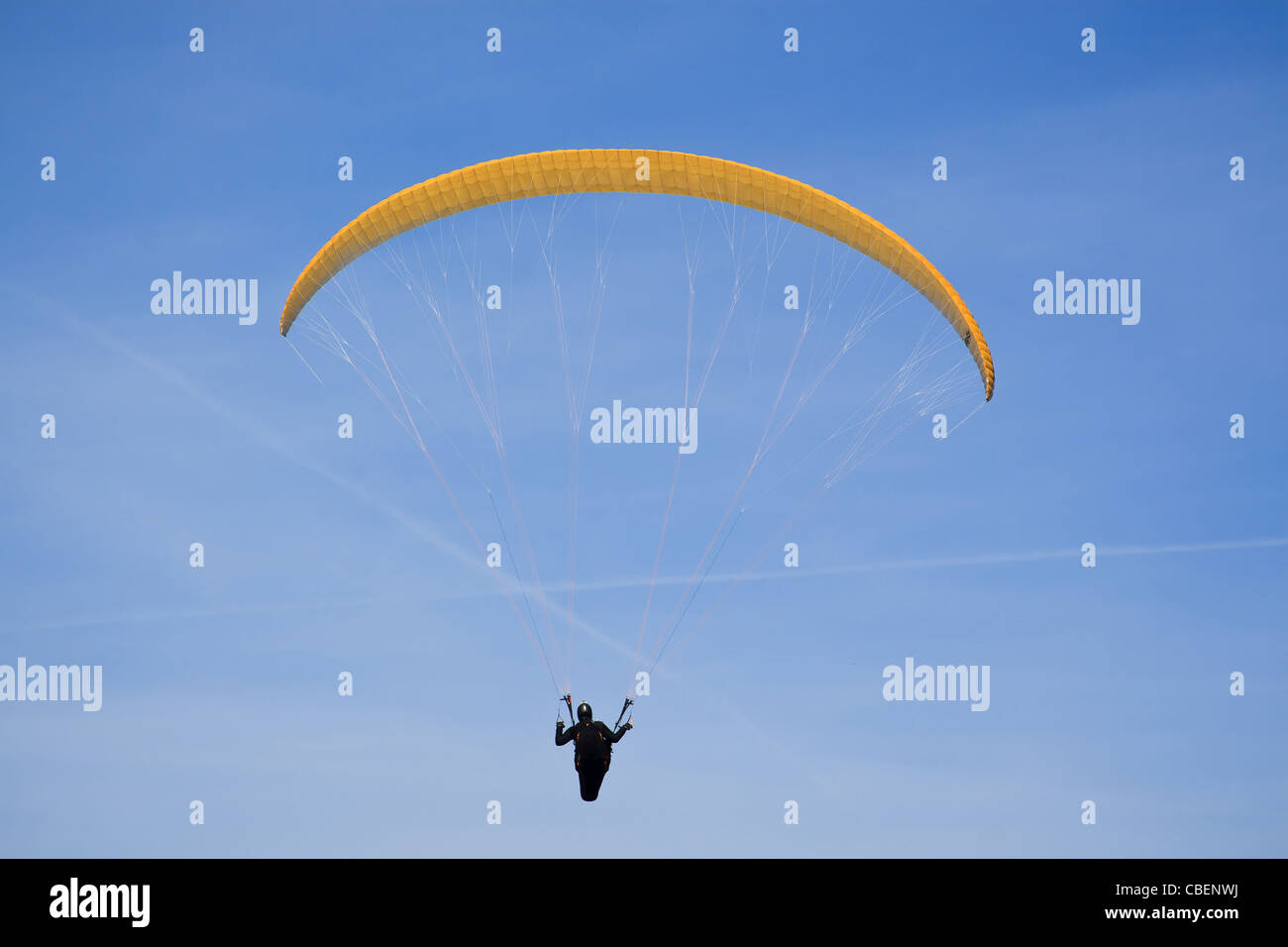 Paraglide fly hi-res stock photography and images - Alamy