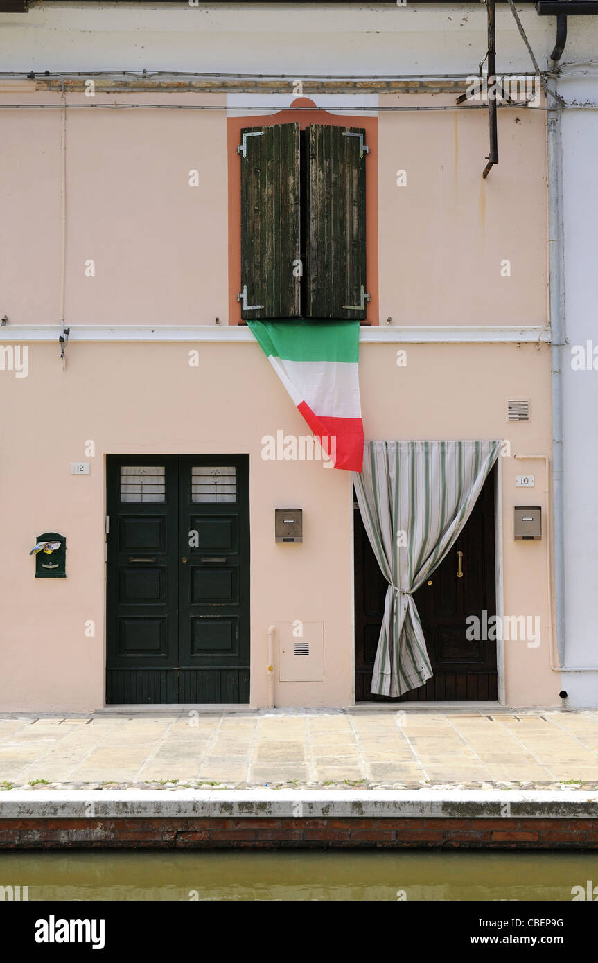Venice canal door hi-res stock photography and images - Alamy
