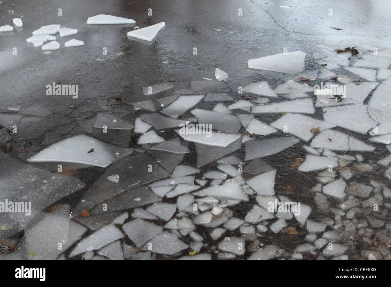 Geometric pattern in frozen water hi-res stock photography and images ...