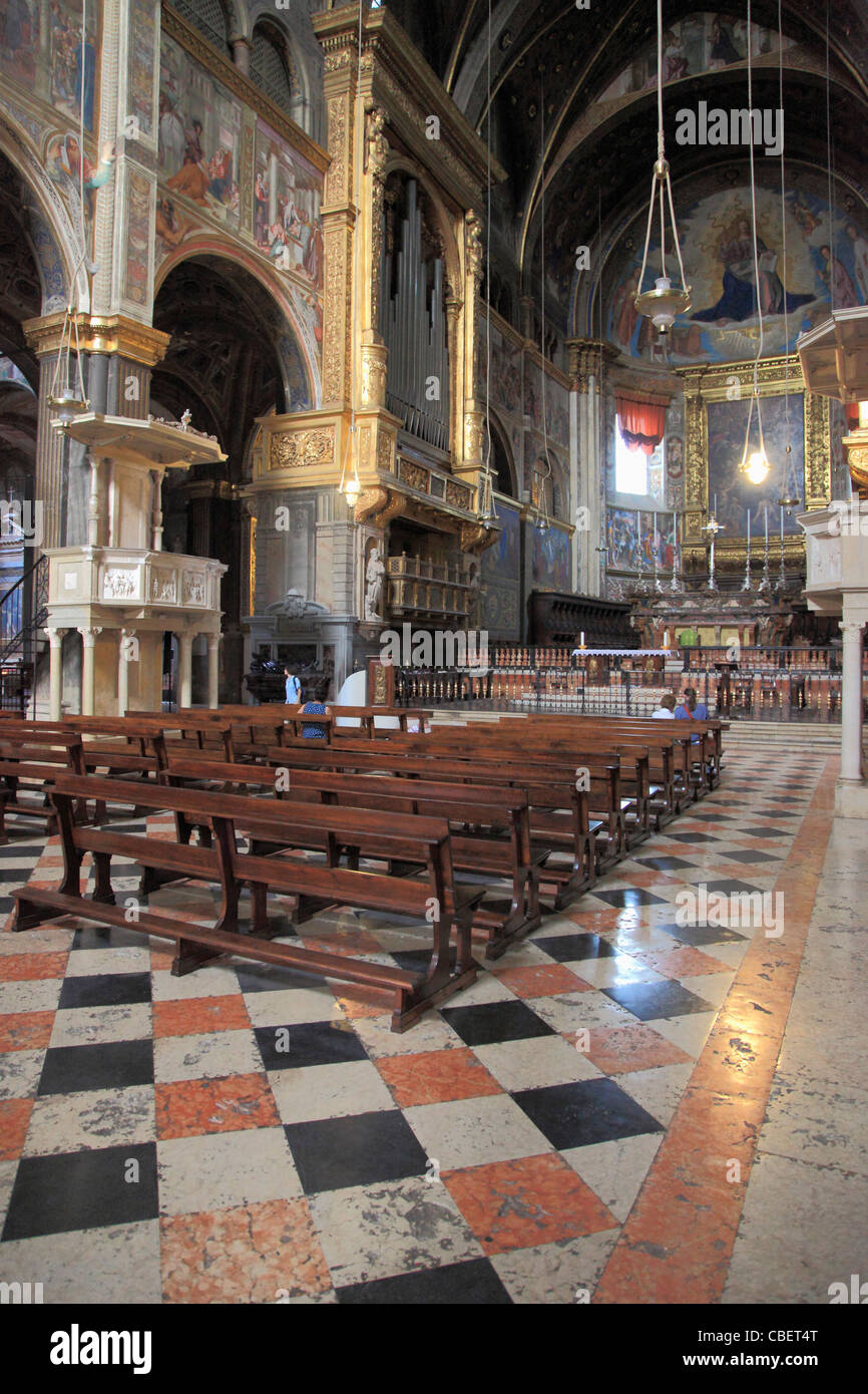 Cremona cathedral interior hi-res stock photography and images - Alamy