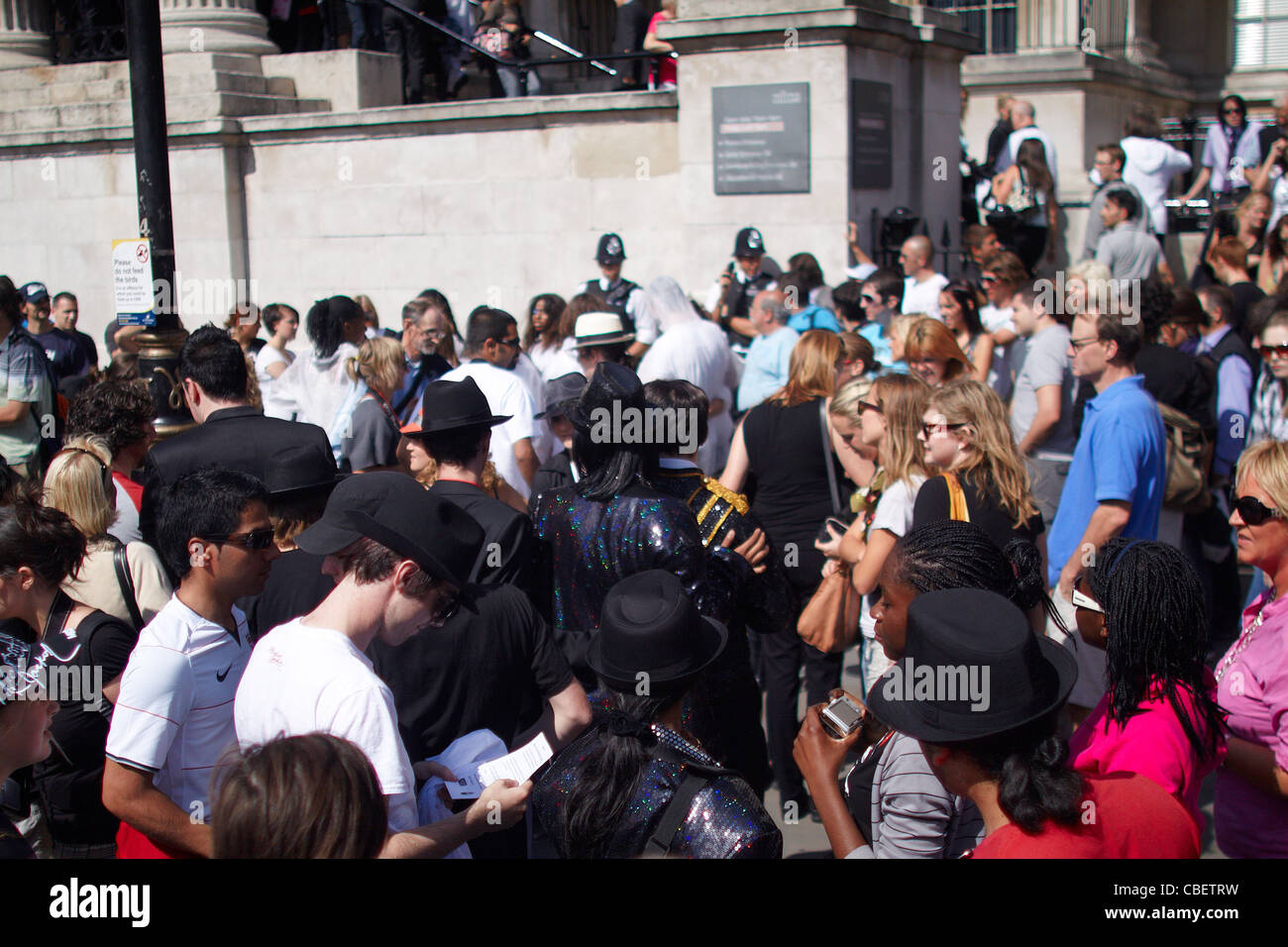 A michael jackson fan in the crowd hi-res stock photography and images ...