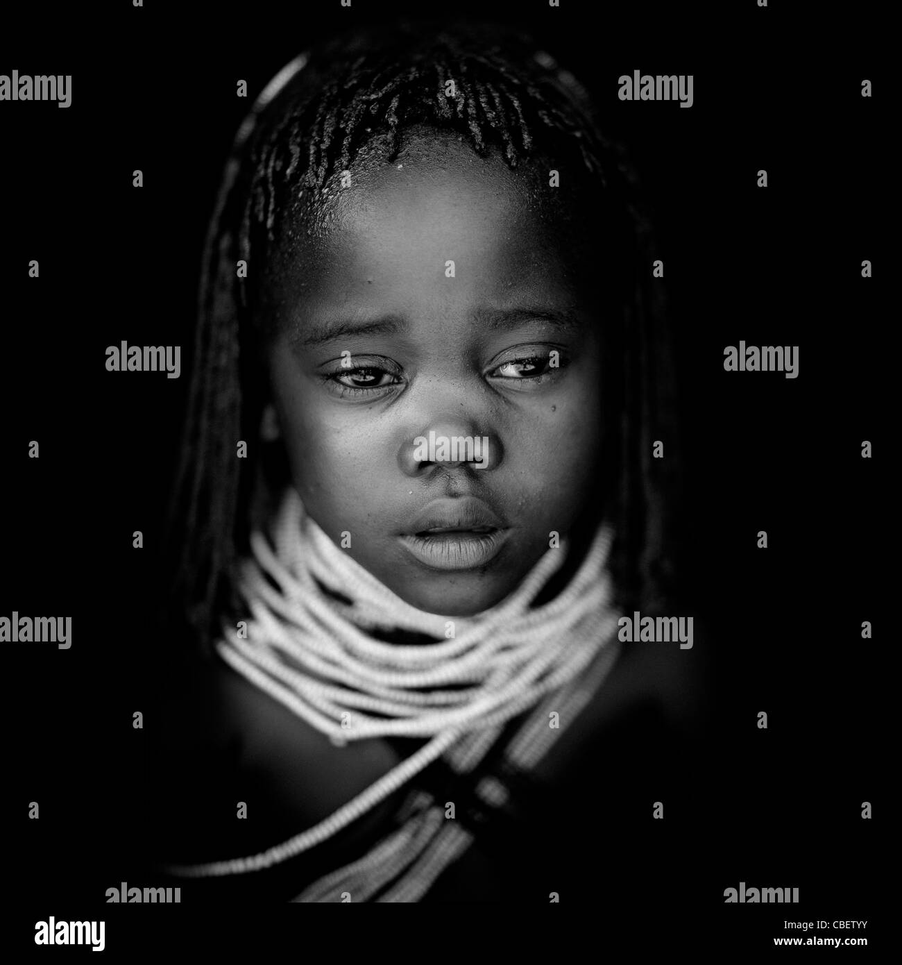 Mwila Girl With The Traditional Vikeka Mud Necklace, Angola Stock Photo ...