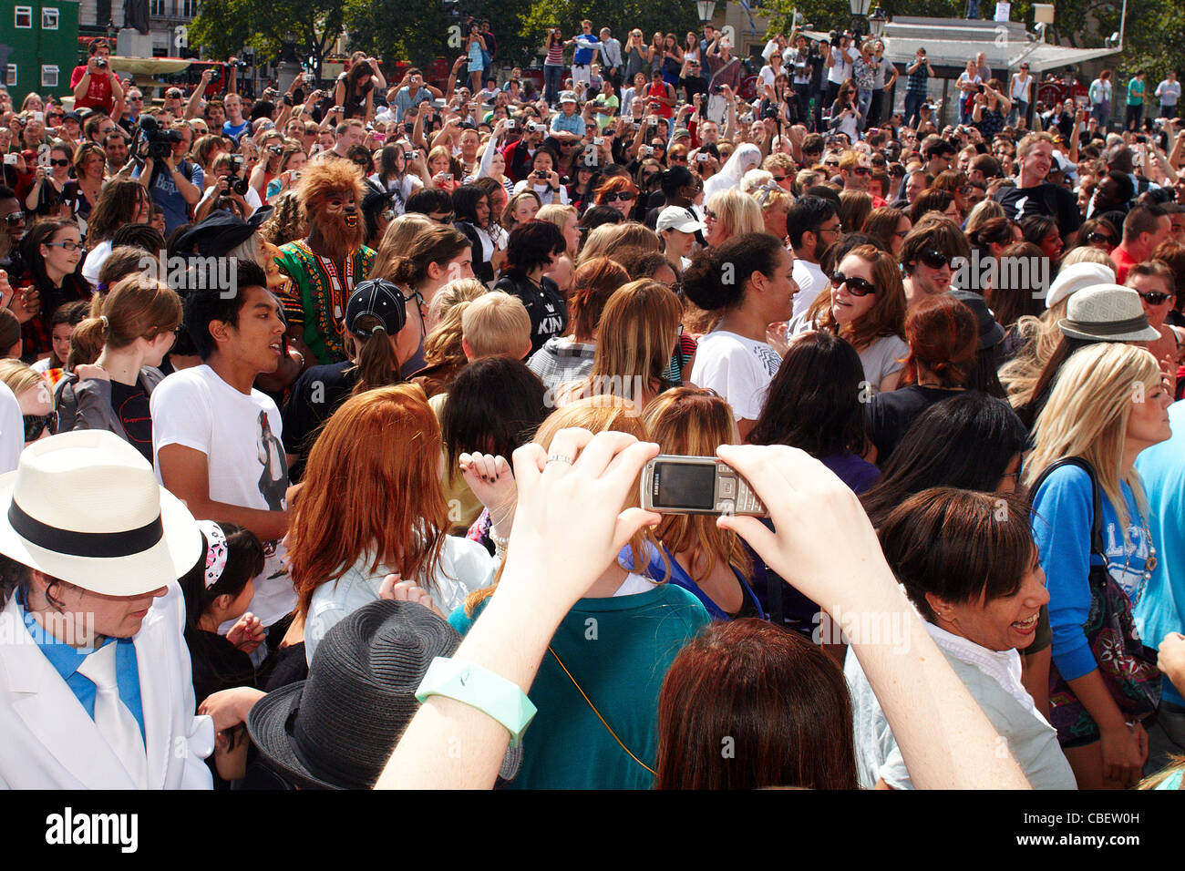 A michael jackson fan in the crowd hi-res stock photography and images ...