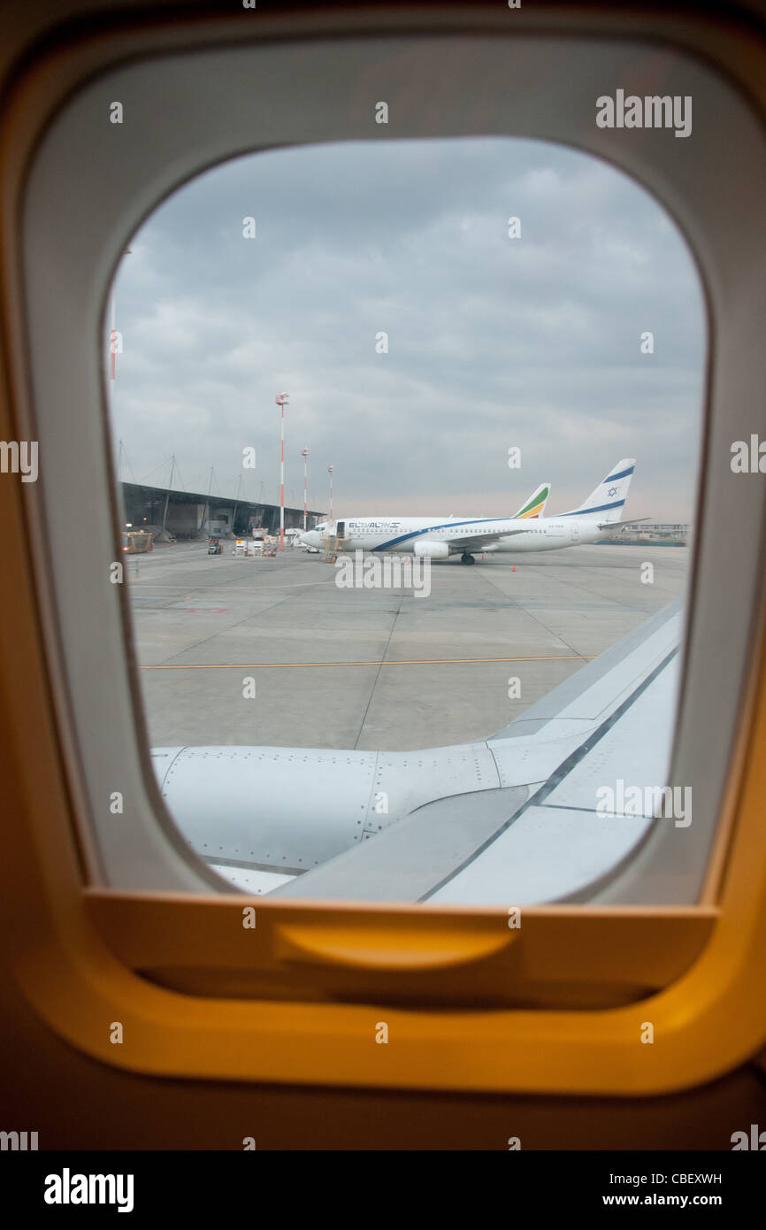 Boeing 767 interior hi-res stock photography and images - Alamy