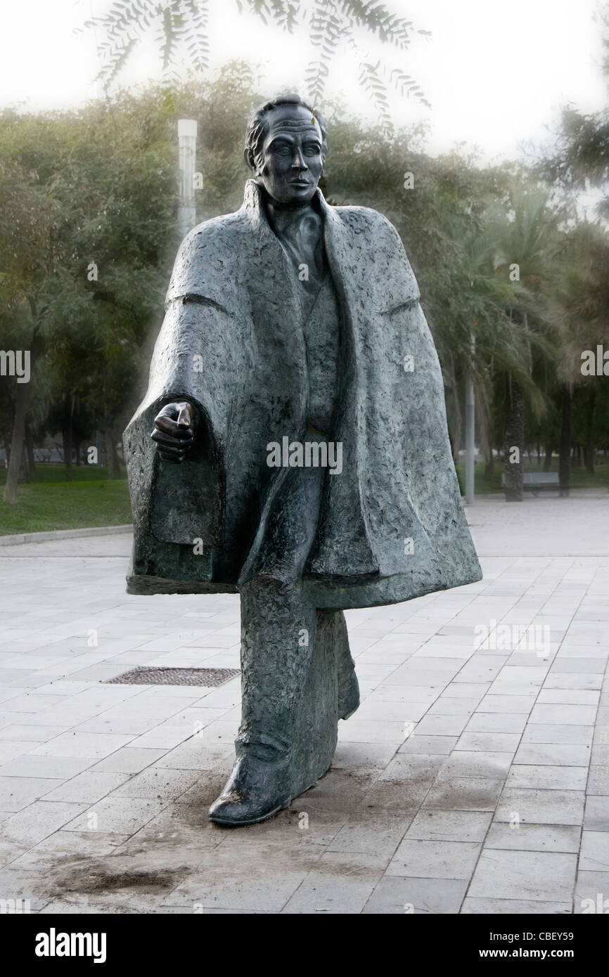 Simon Bolivar statue in Barcelona Stock Photo - Alamy