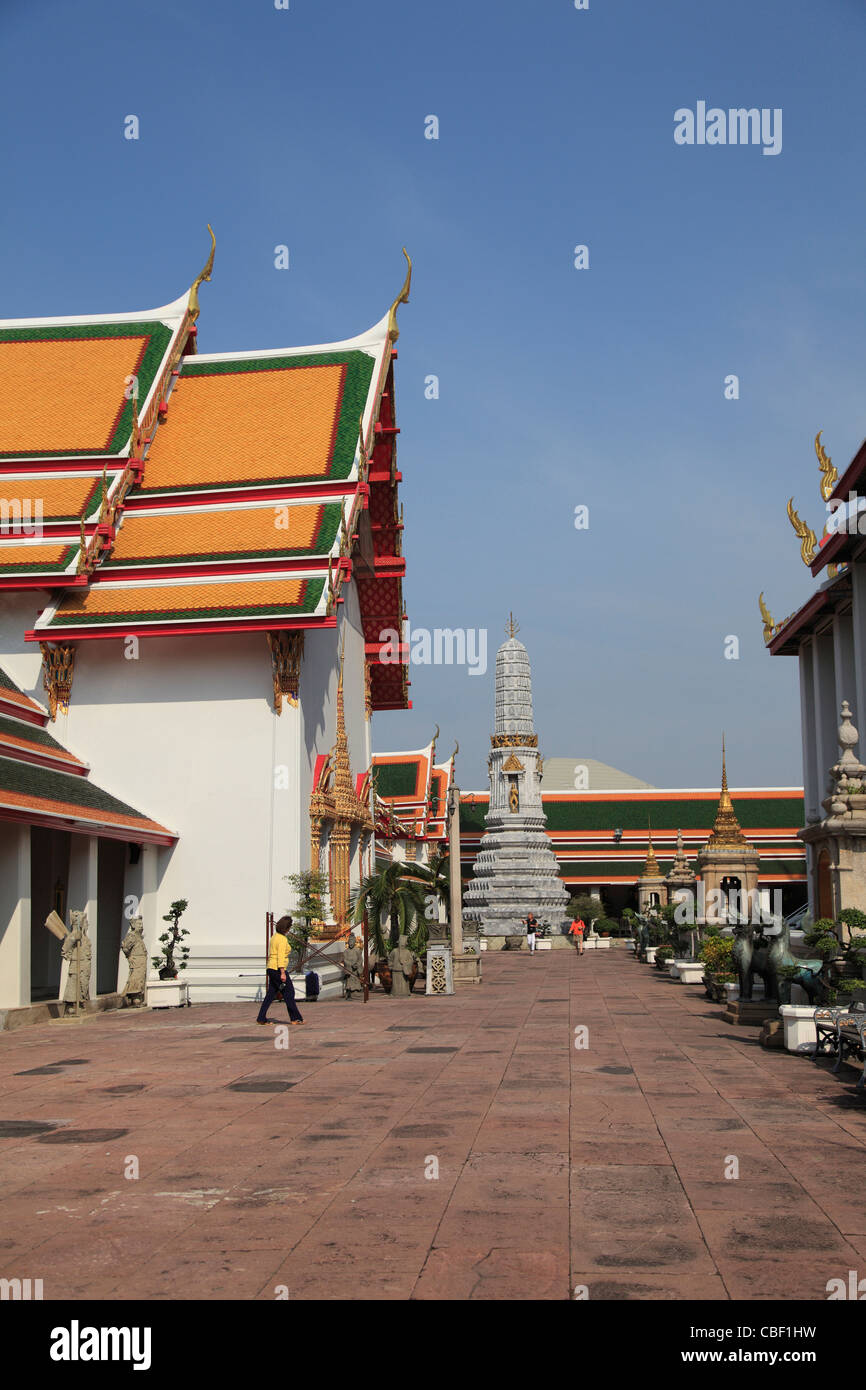 Wat Pho (Wat Po) (Wat Phra Chetuphon), the oldest Buddhist temple in ...