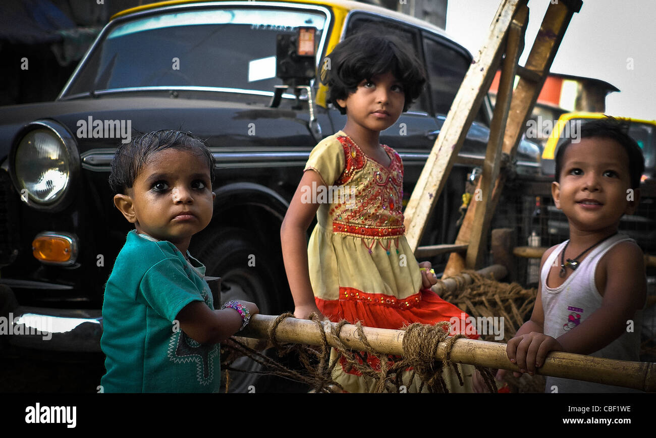 BOMBAY Mumbai Indian Glance, Children in the slum of Dharavi Stock ...