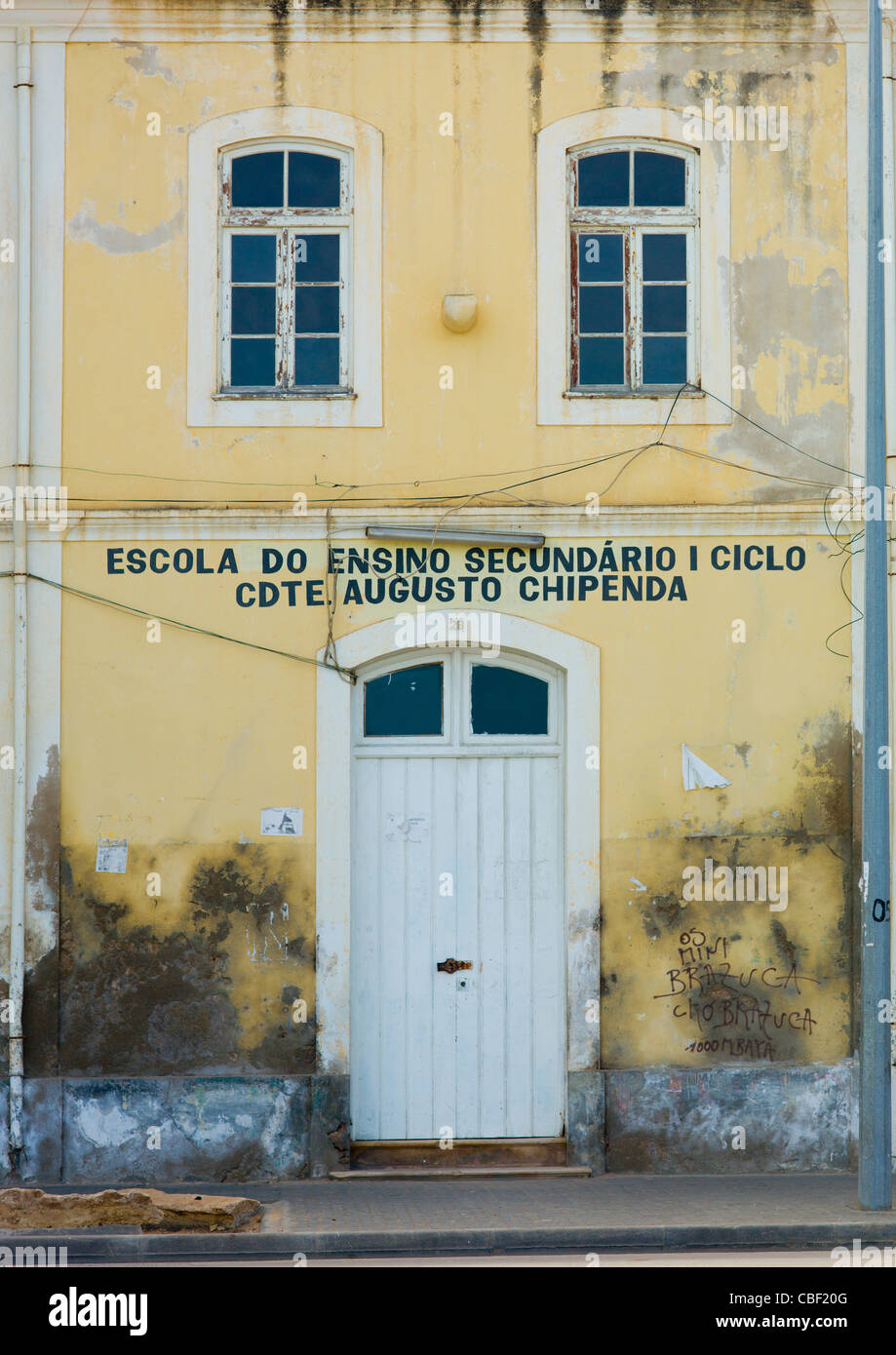 School door exterior hi-res stock photography and images - Alamy