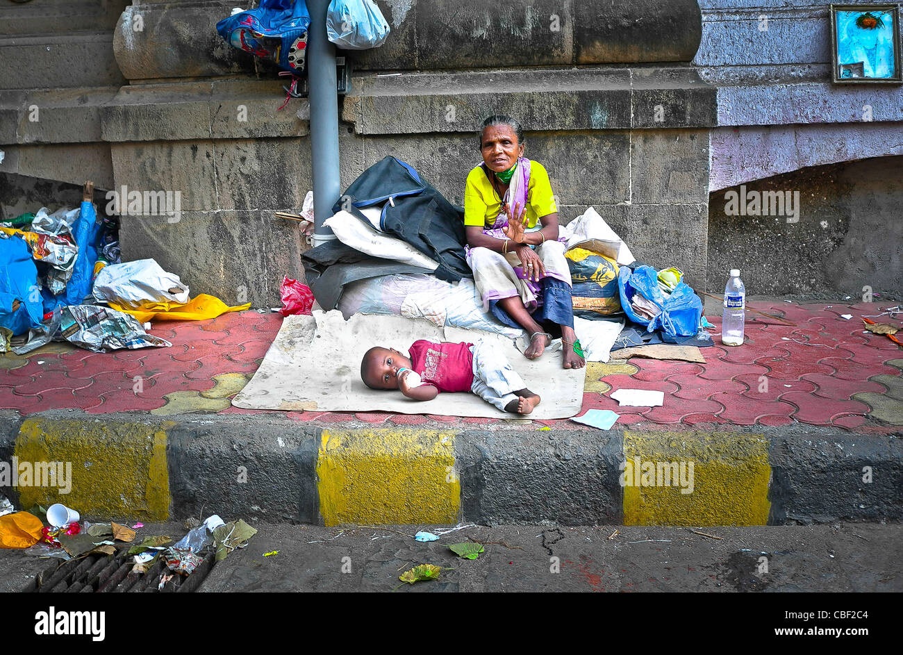 BOMBAY Mumbai Indian Glance, Grandmother and her little son homeless on ...