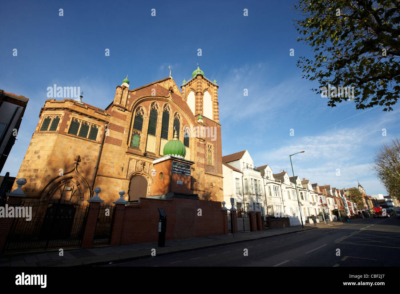 Islamic centre of england hi-res stock photography and images - Alamy