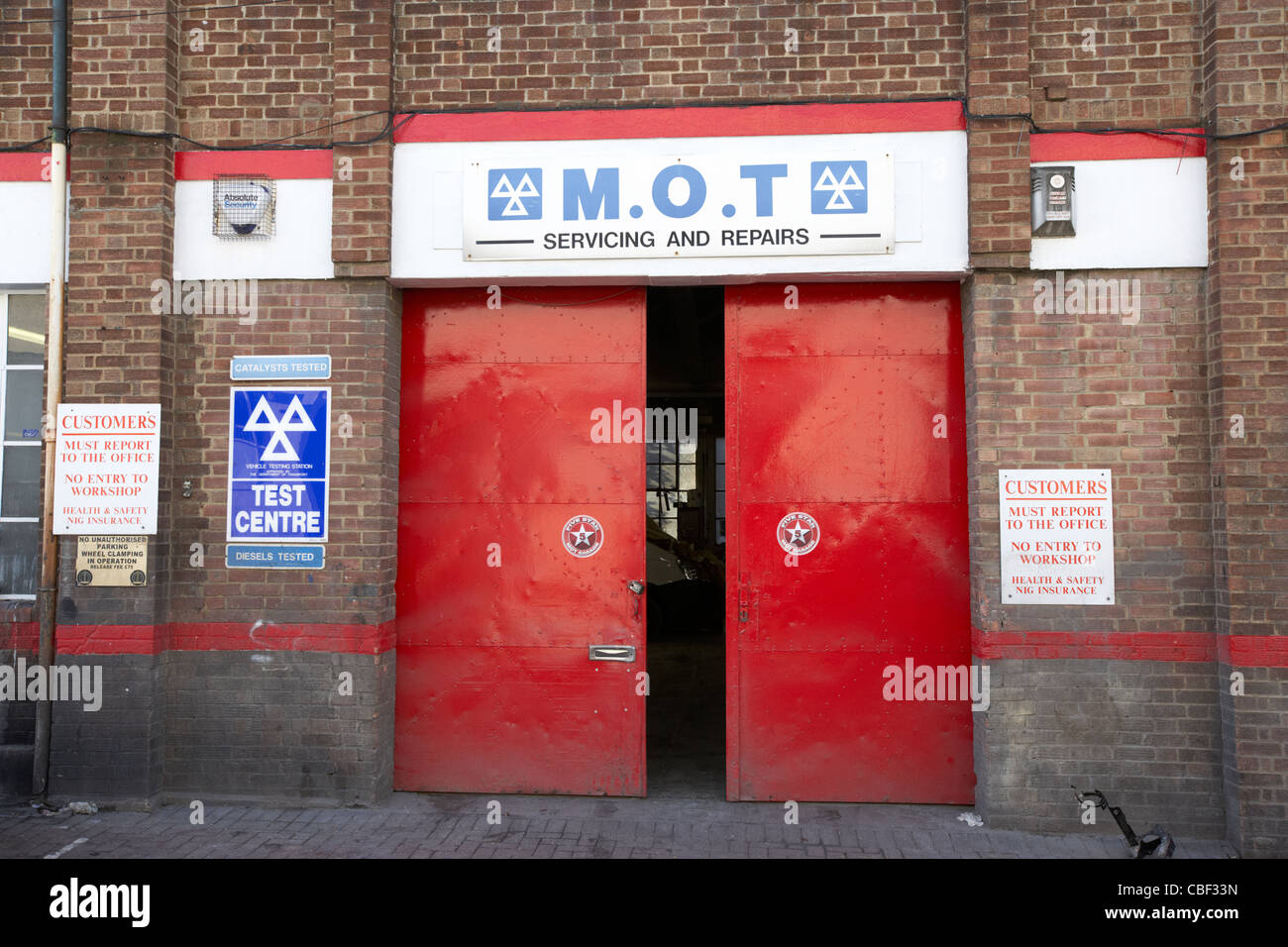 mot garage and test centre in north london england uk united kingdom ...
