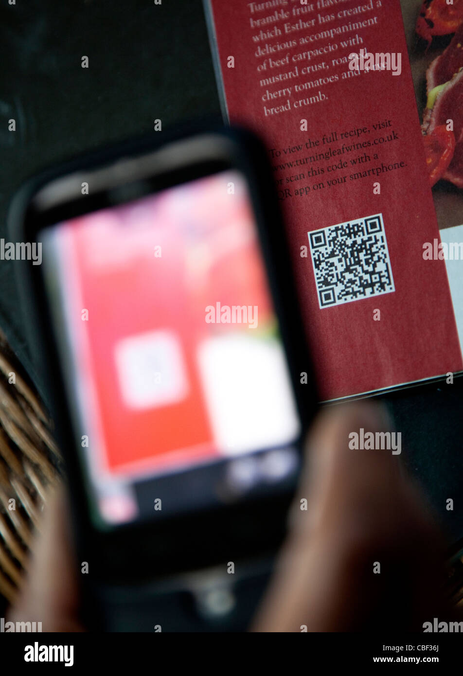 Qr code magazine hi-res stock photography and images - Alamy
