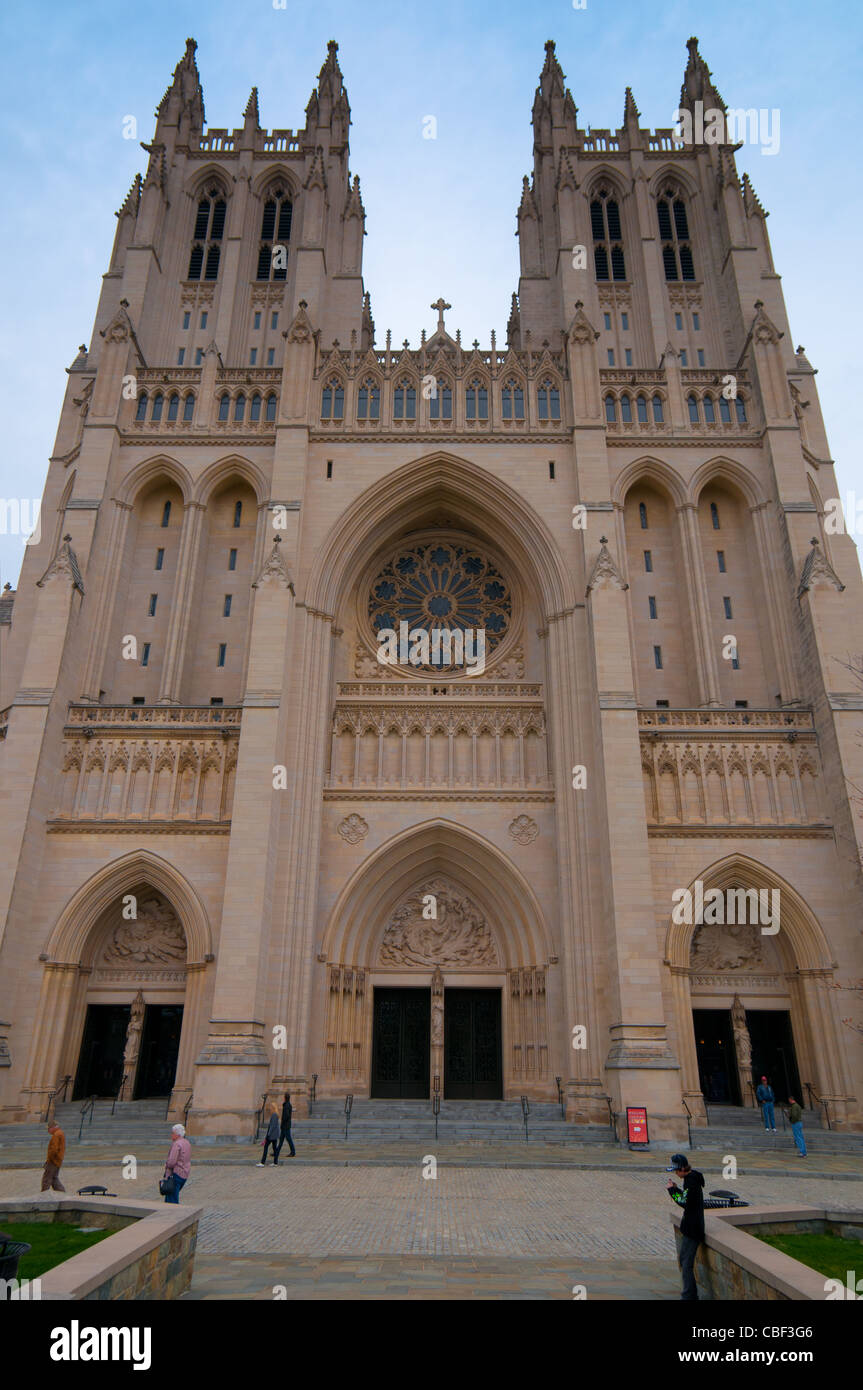 Washington national cathedral hi-res stock photography and images - Alamy