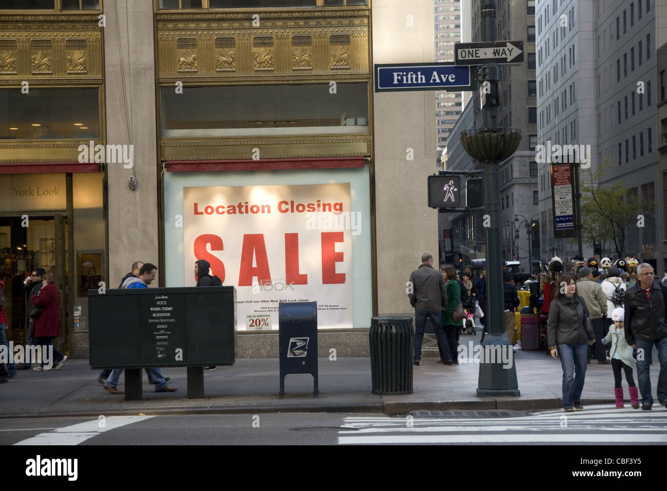 Weak economy hi-res stock photography and images - Alamy