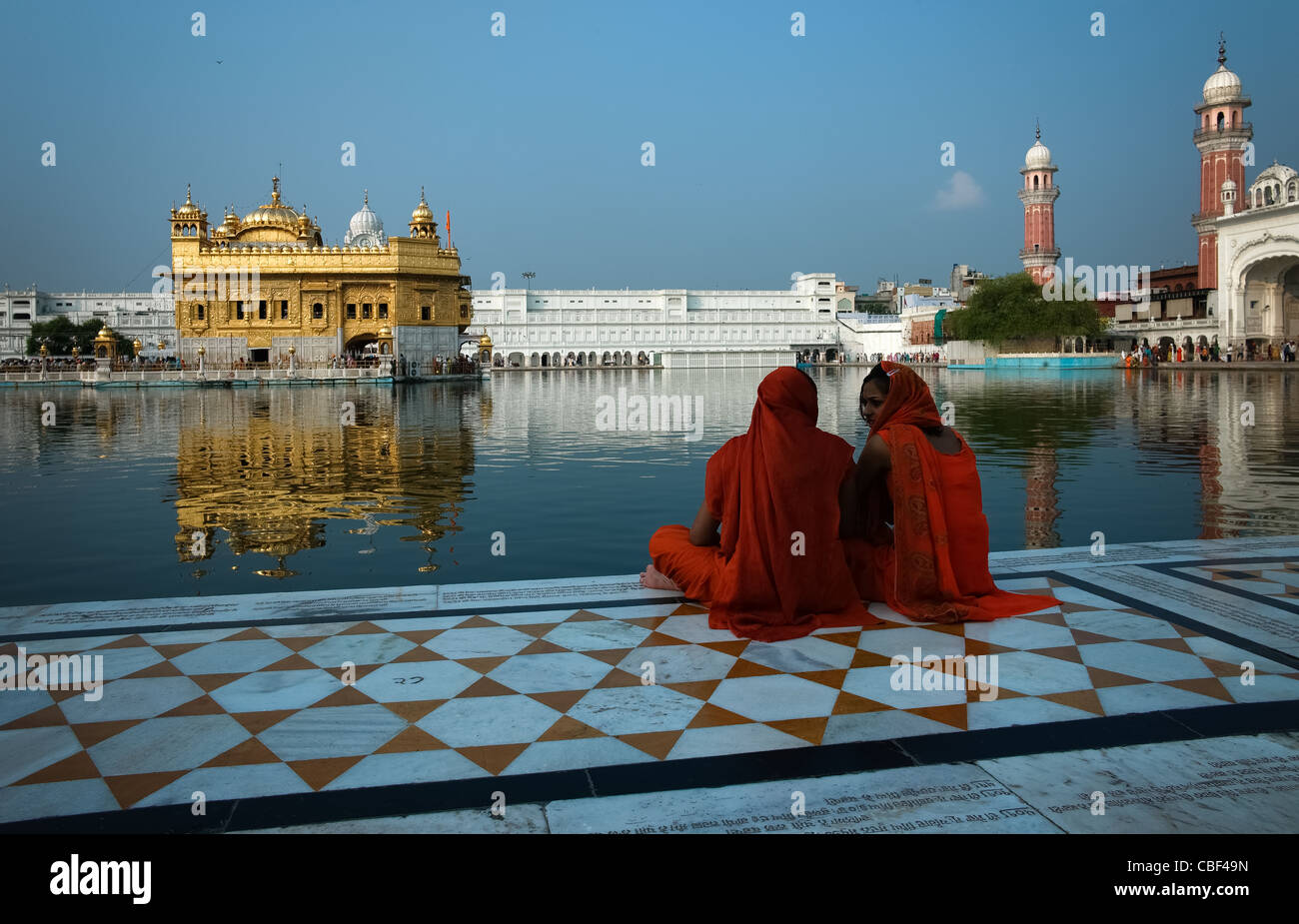 The sacred lake of Amritsar Golden Temple., Nectar lake and the Sikh ...