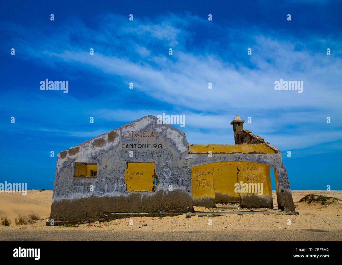 Road Menders House In Tombwa, Angola Stock Photo - Alamy