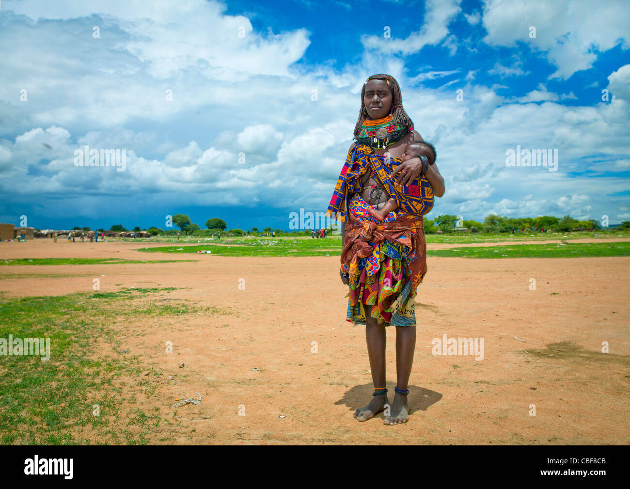 Mwila Woman Carrying Her Baby, Chibia Area, Angola Stock Photo - Alamy