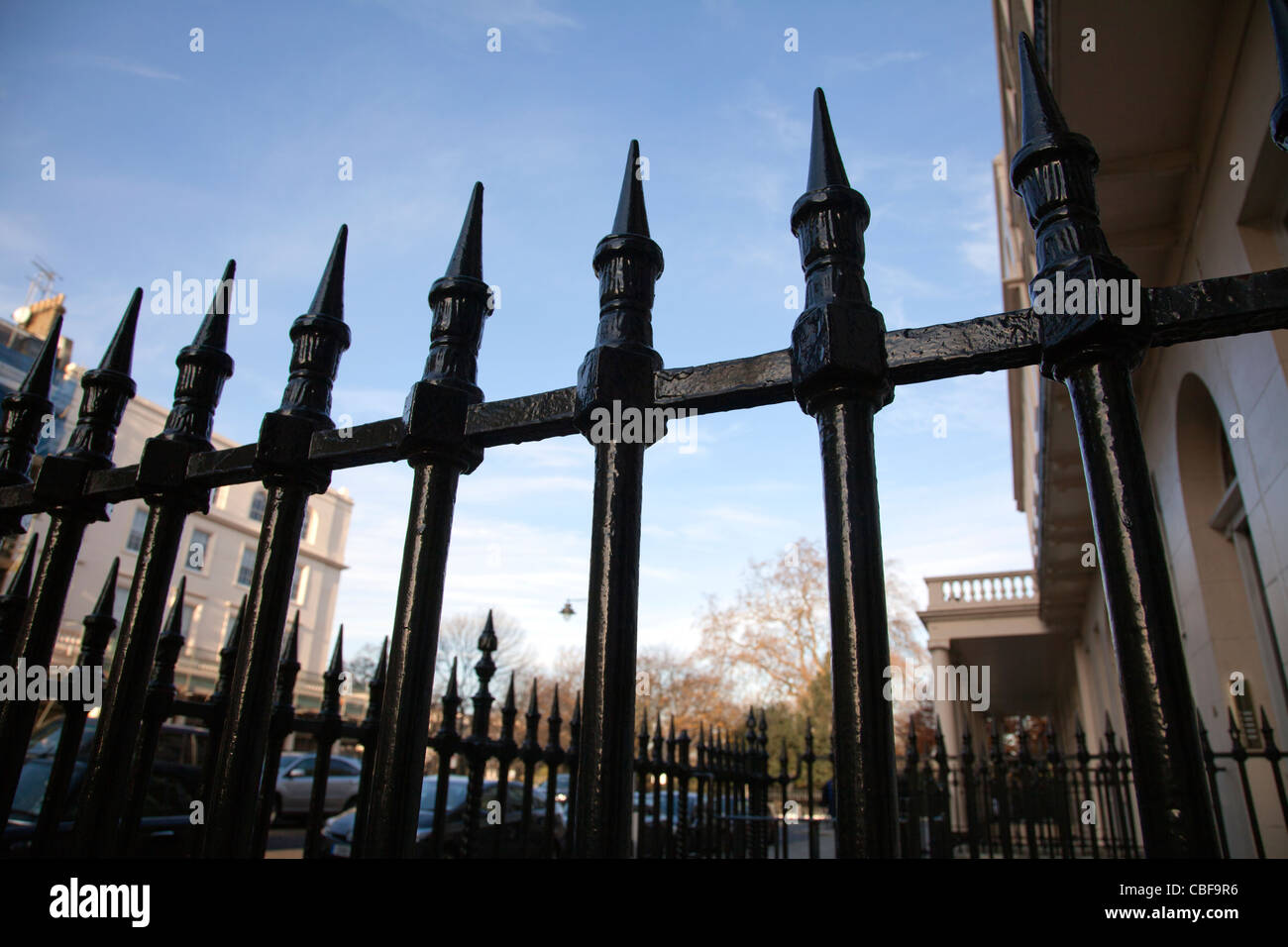 Spiked railings hi-res stock photography and images - Alamy