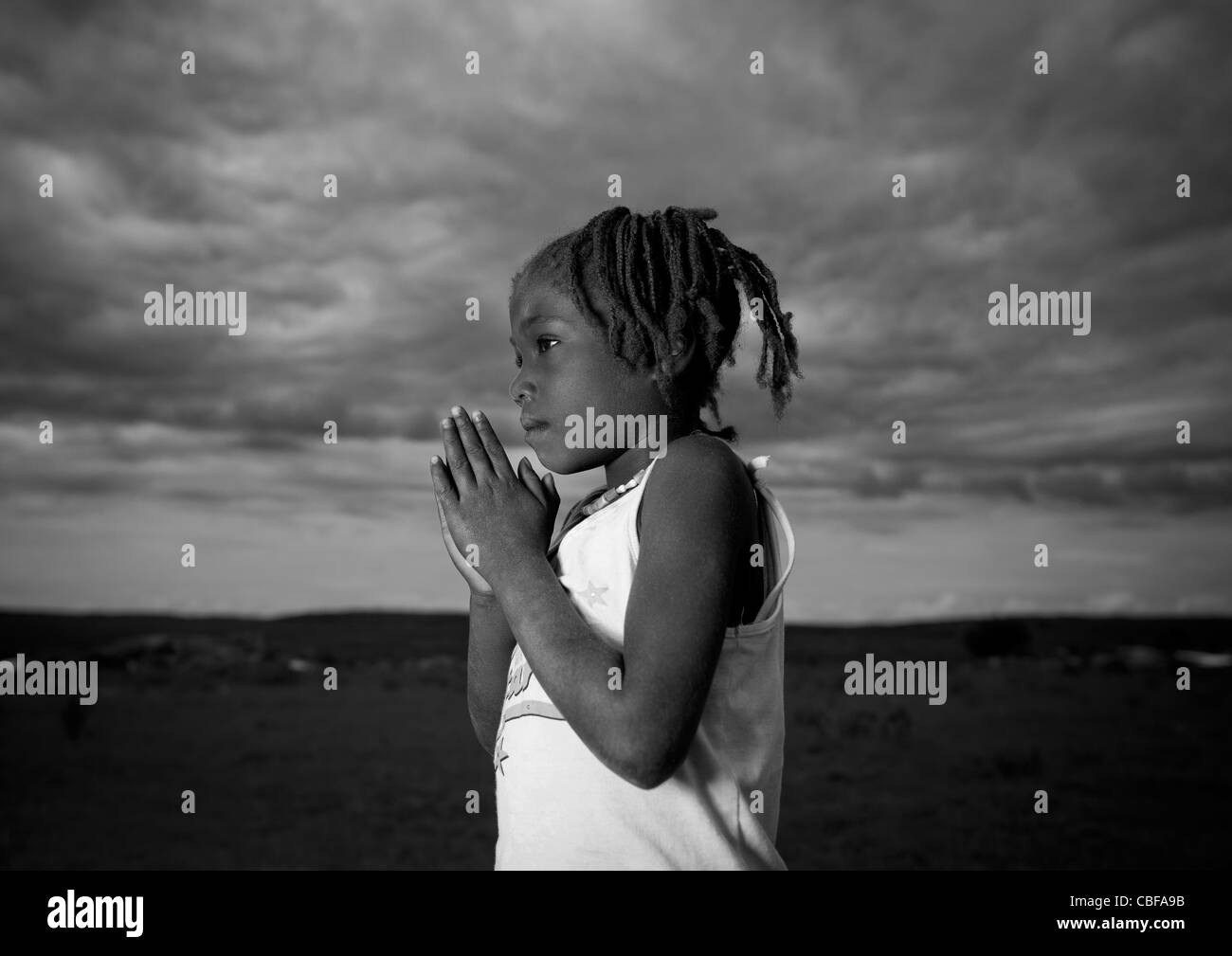 Girl Covered With Sand Praying, Village Of Caconda, Angola Stock Photo ...