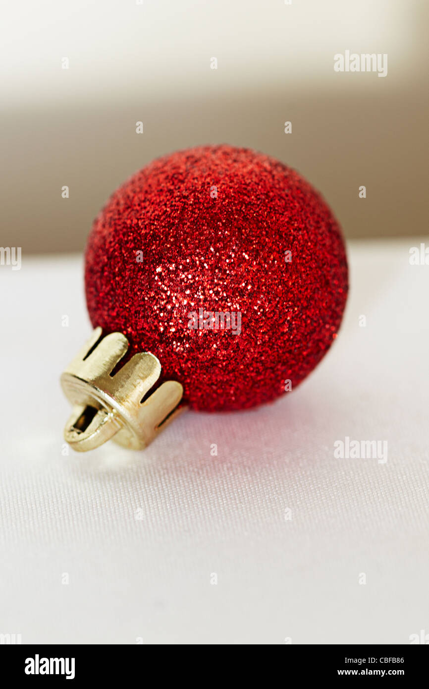 a single red christmas baubles Stock Photo - Alamy
