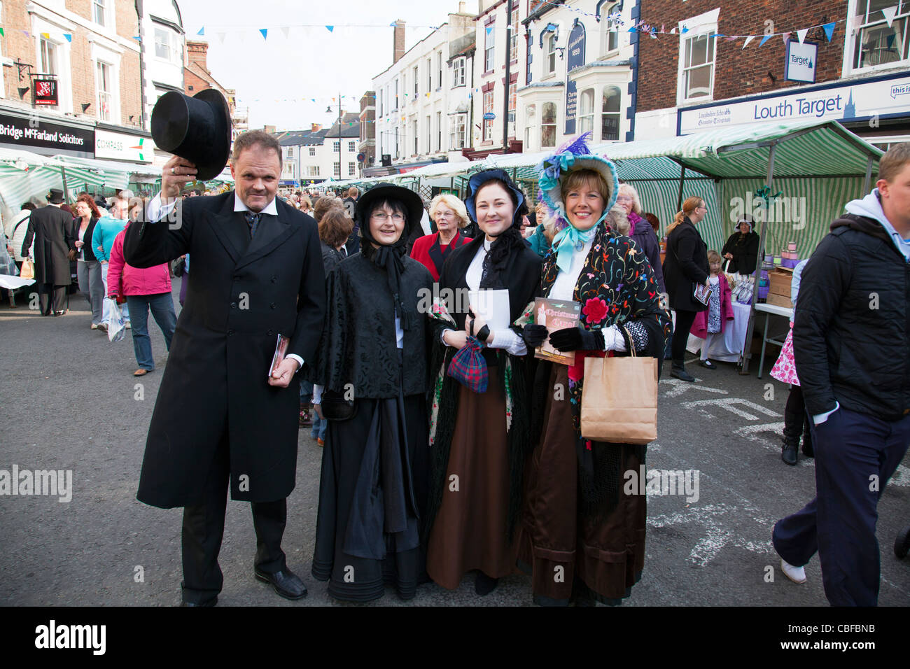 Tipping the hat top hat victorian hi-res stock photography and images ...