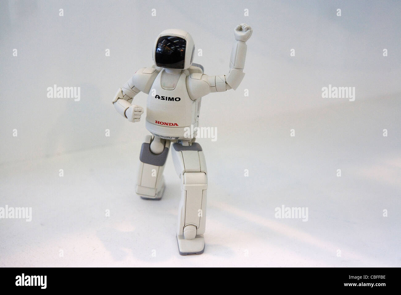 ASIMO humanoid robot created by Honda Stock Photo - Alamy ASIMO humanoid robot created by Honda Stock Photo - Alamy