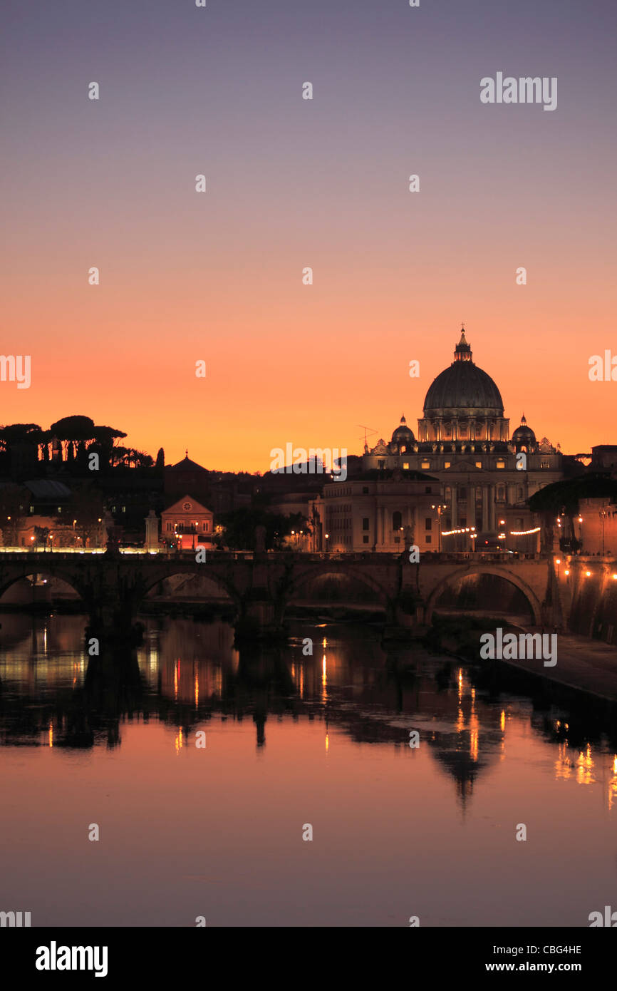 Italy, Rome, Vatican, St Peter's Basilica, Tiber River, sunset Stock ...