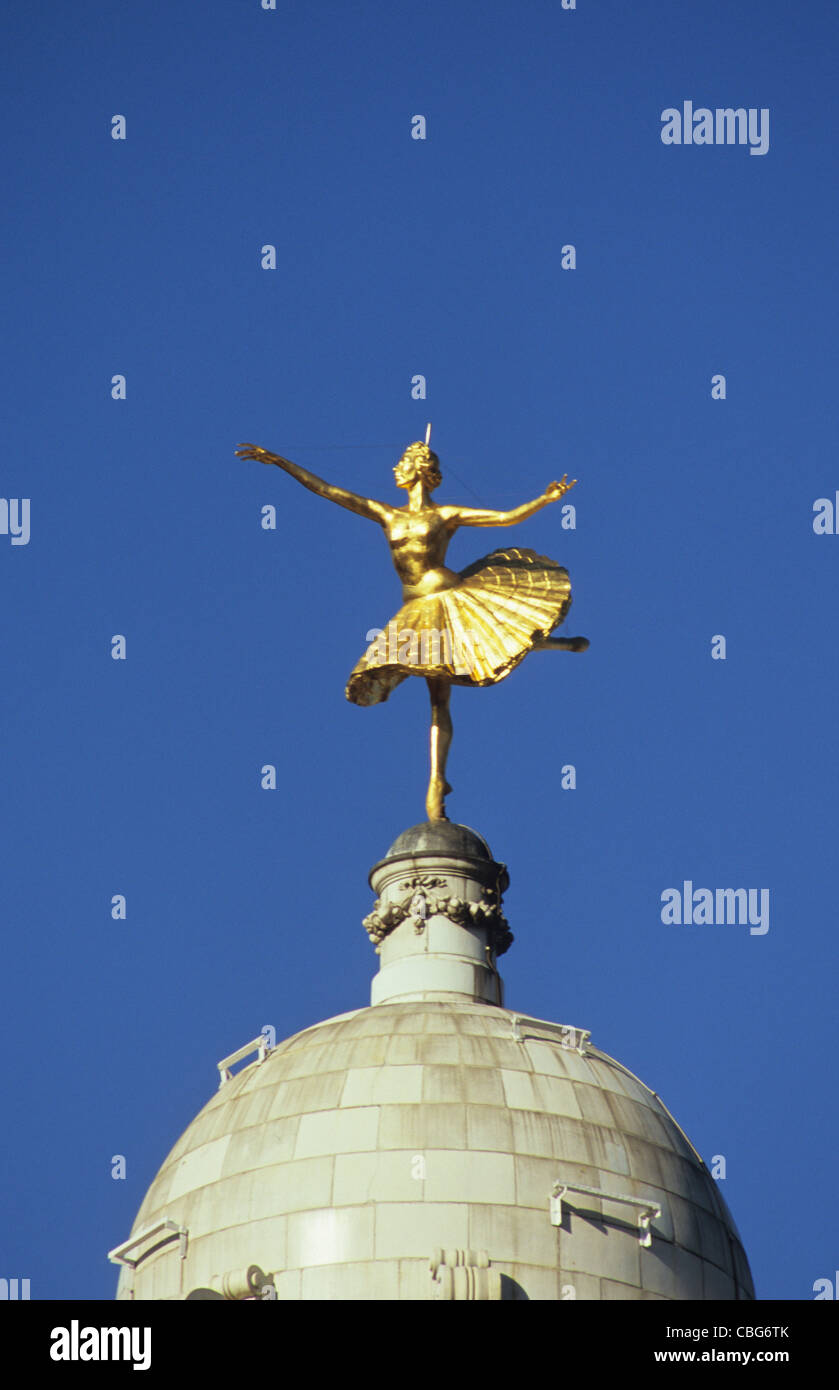Statue of dancing ballerina Anna Pavlova on top of the Victoria Palace Theatre, Victoria, London ...