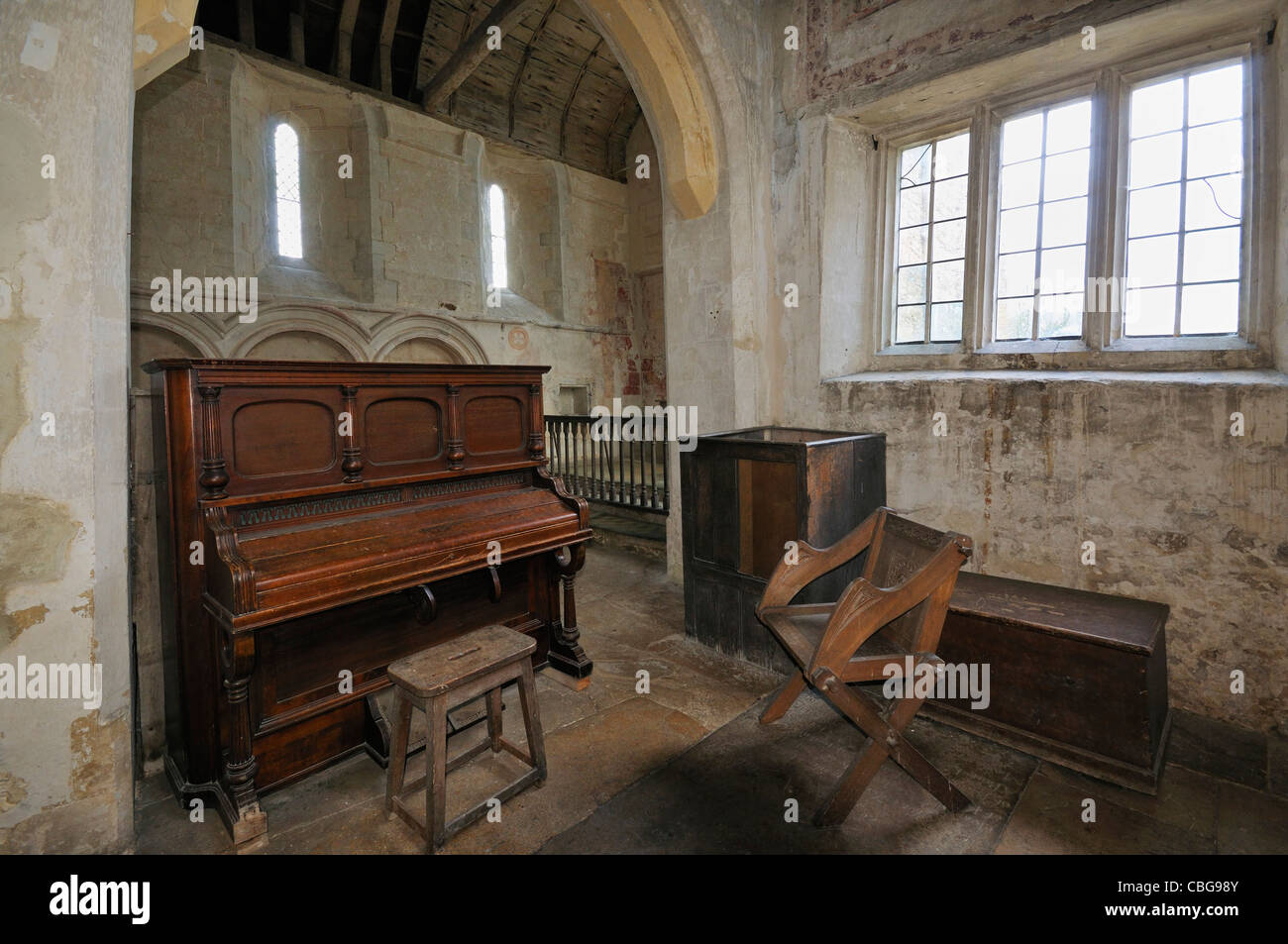 St john baptist church inglesham hi-res stock photography and images ...
