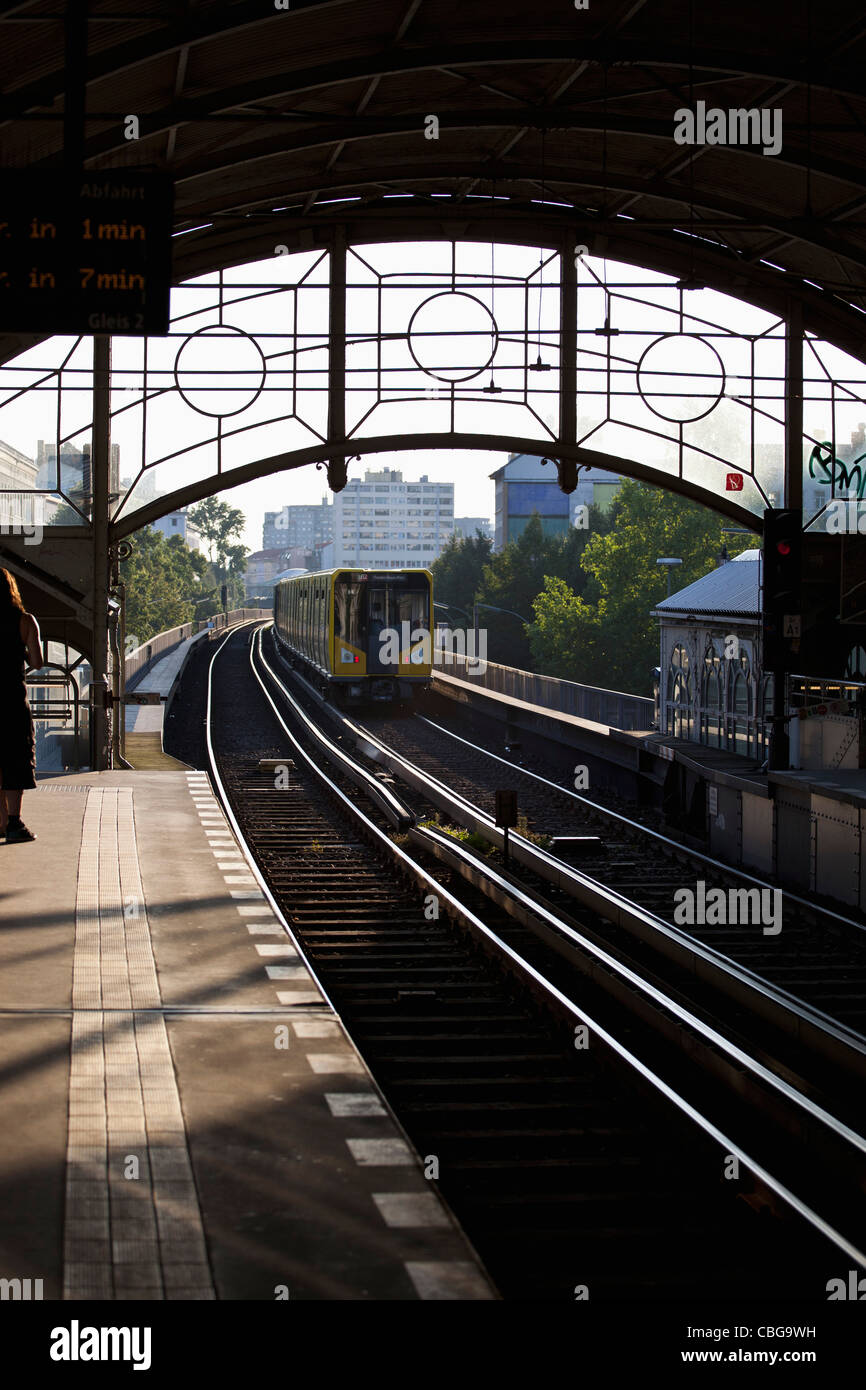 S-Bahn approaching platform Stock Photo - Alamy
