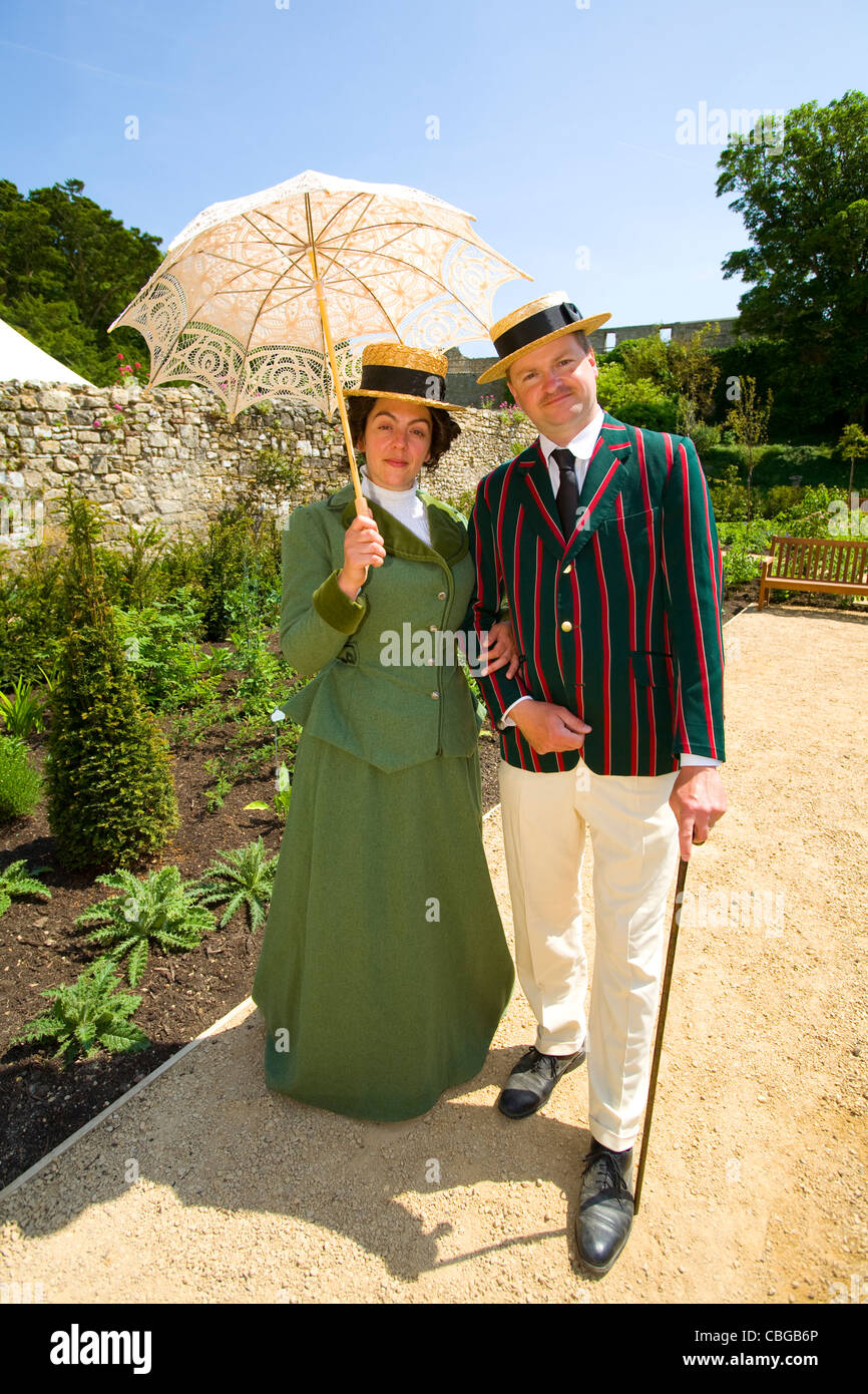 Edwardian couple hi-res stock photography and images - Alamy