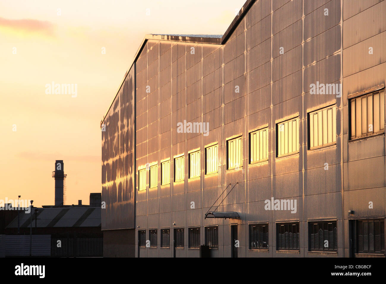 Cladding on industrial unit hi-res stock photography and images - Alamy