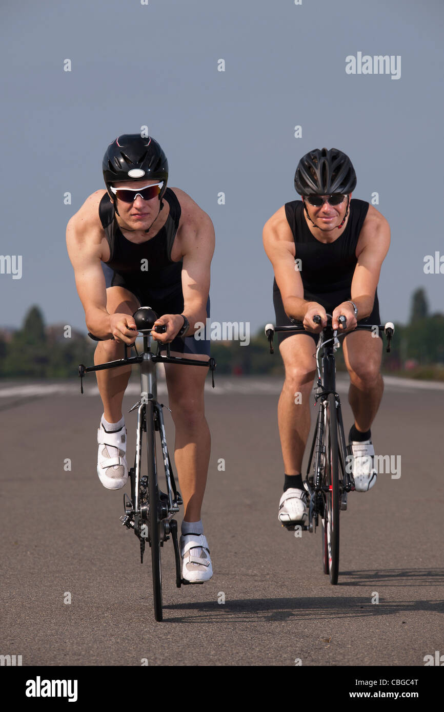 Recreational and competitive cycling hi-res stock photography and ...