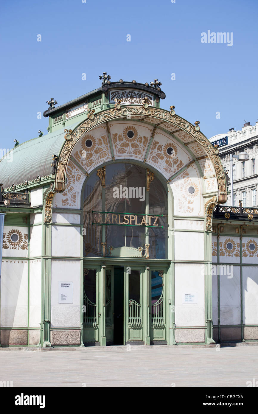 Karlsplatz Stadtbahn Station entrance Stock Photo - Alamy