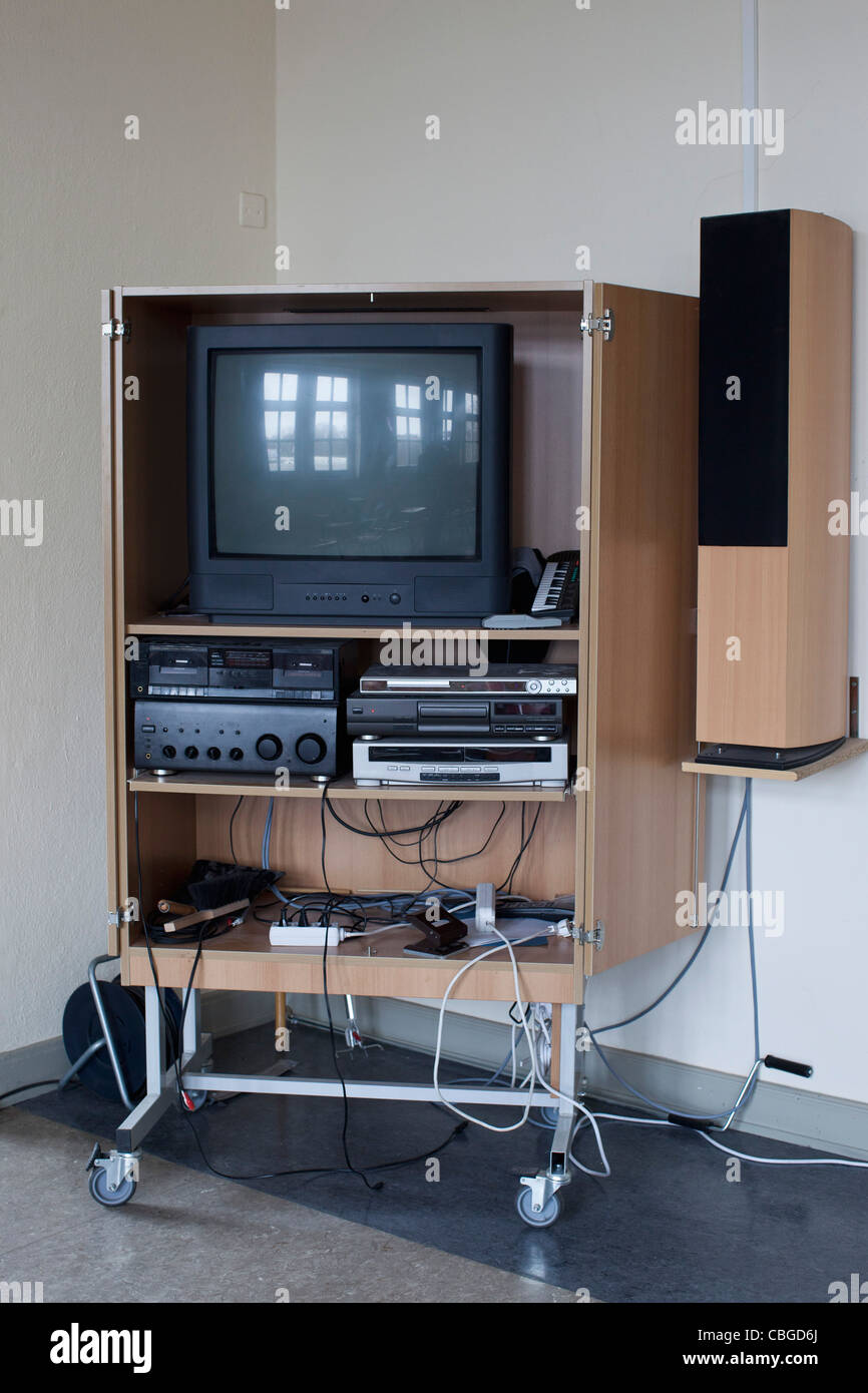 Tv entertainment school classroom hi-res stock photography and images ...