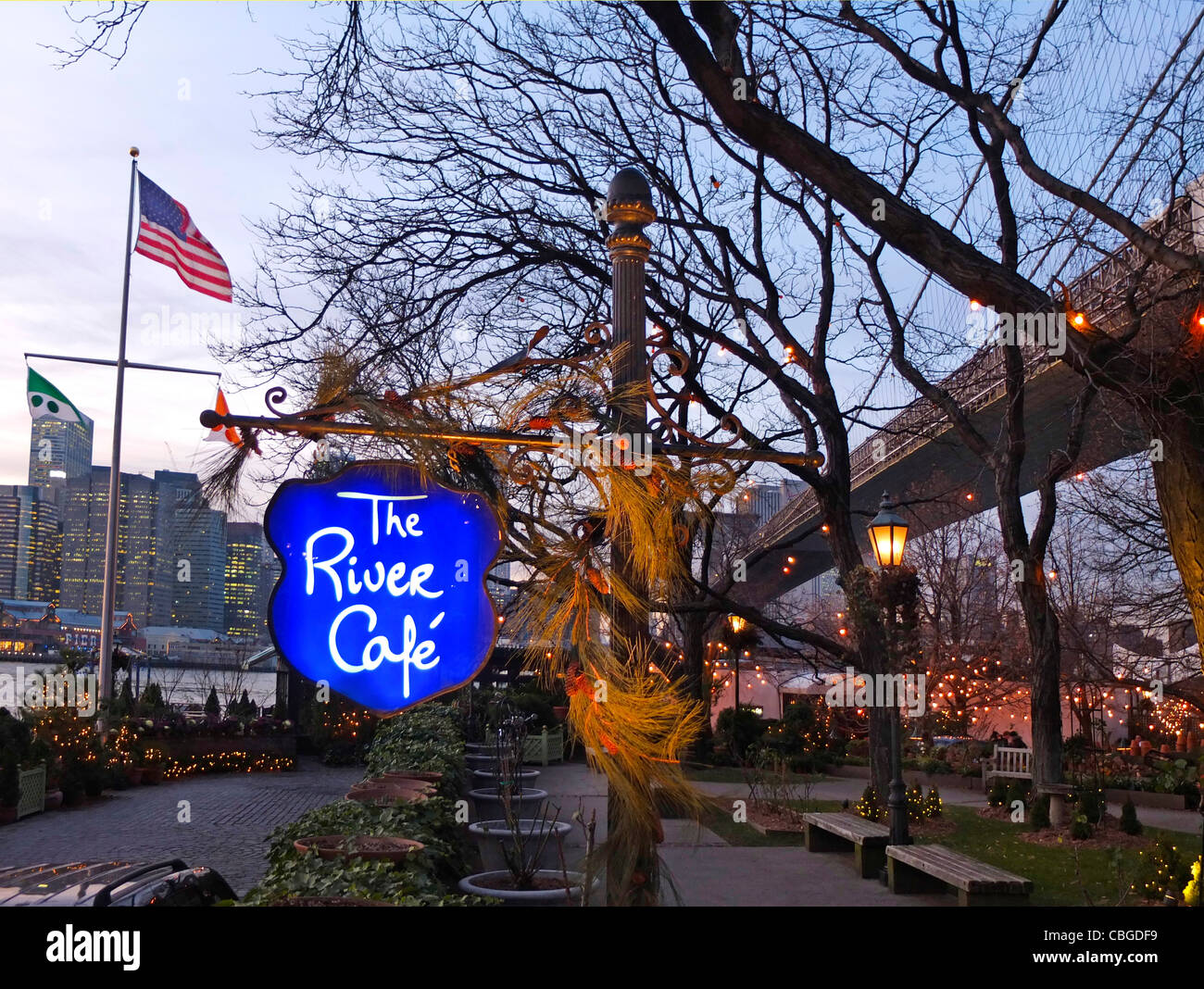Bridge café nyc hi-res stock photography and images - Alamy