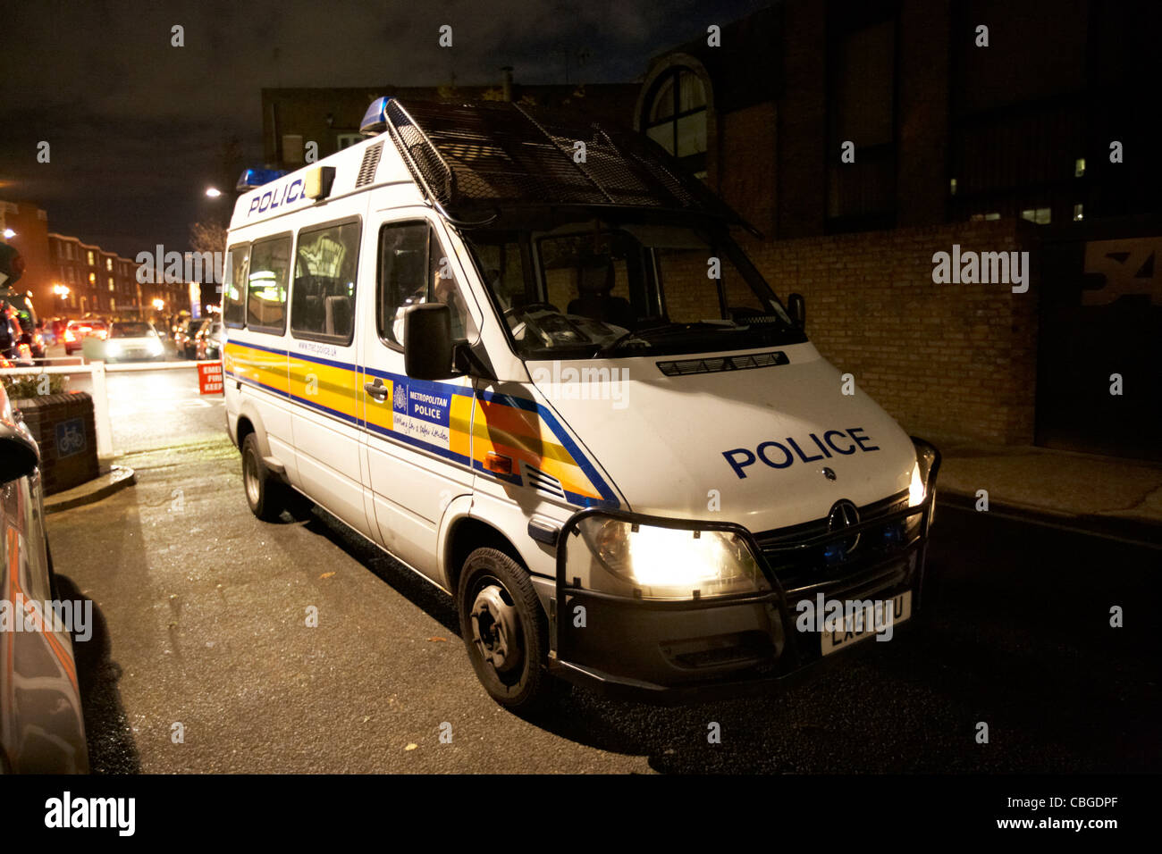 Riot police uk vehicle hi-res stock photography and images - Alamy